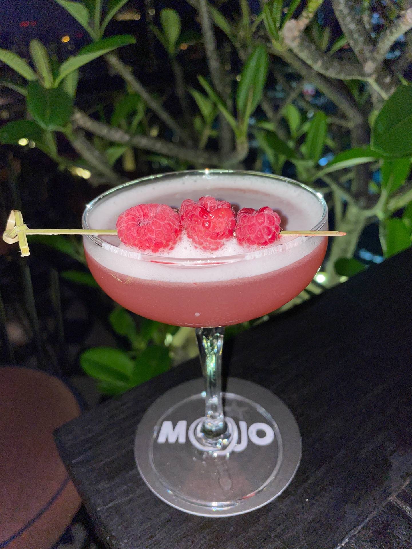 รีวิว Mojjo Rooftop Lounge Bar - Rooftop Bar บนรร.Skyview