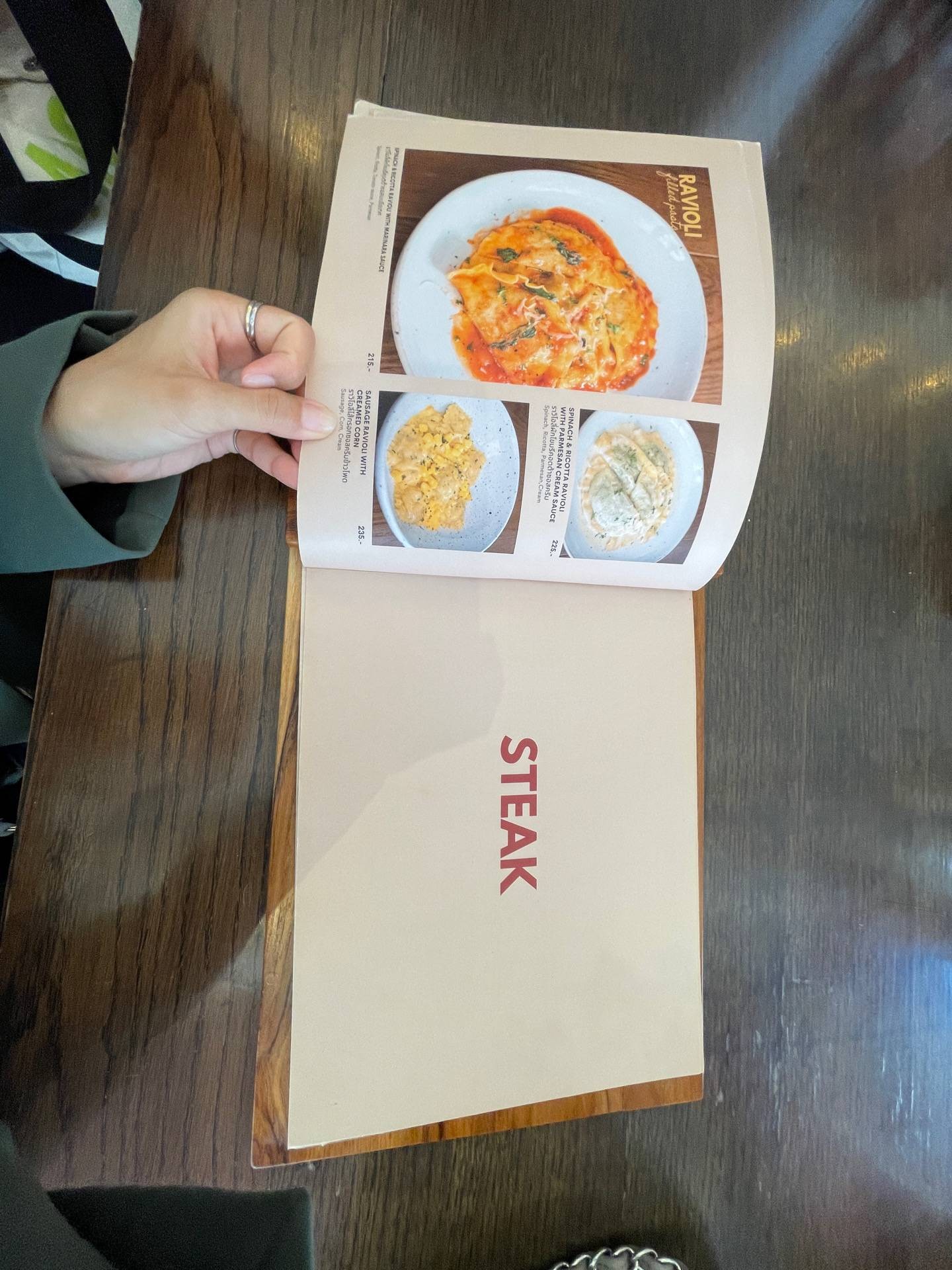 รูป Fam Time Steak and Pasta คลองเตย