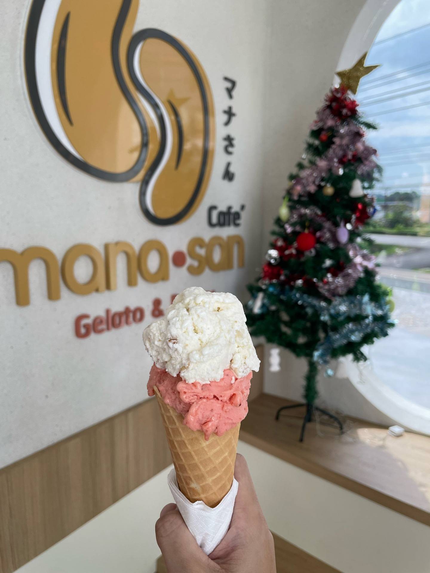 รีวิว ManaSan cafe - ไอติมอร่อยมากกก ครอฟเฟิลก็อร่อย กรอบไม่เหนียวเลย