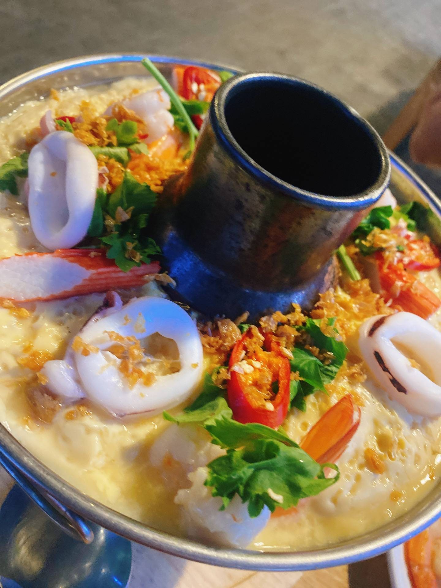 ไข่ตุ๋นทะเลหม้อไฟ ร้าน WHIP CAFE Bangsaen