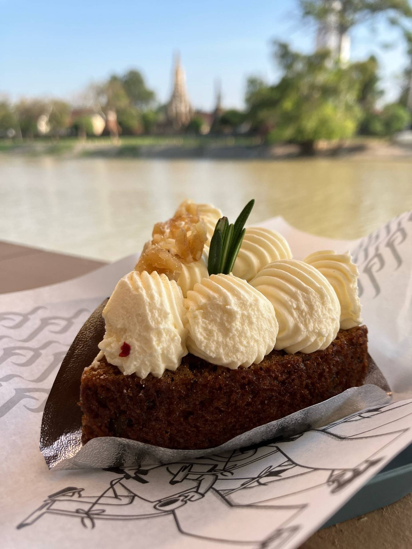 รีวิว Syama Ayudhya - บรรยากาศดี กาแฟอร่อย เค้กก็ดีงาม