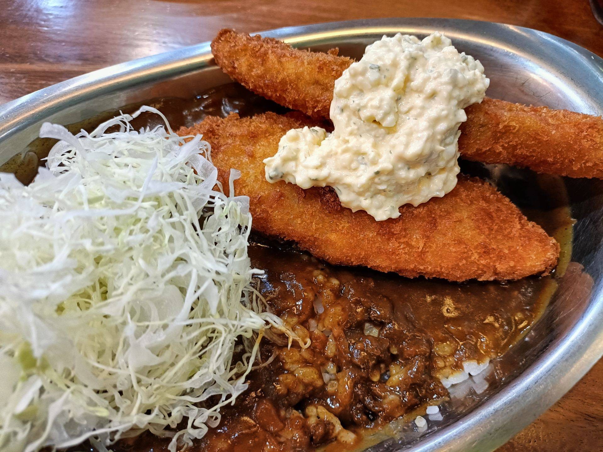 รีวิว Gold Curry ช่องนนทรี - แกงกะหรี่ x ปลาคอร์ดทอดซอสทาร์ทาร์ อร่อยดี