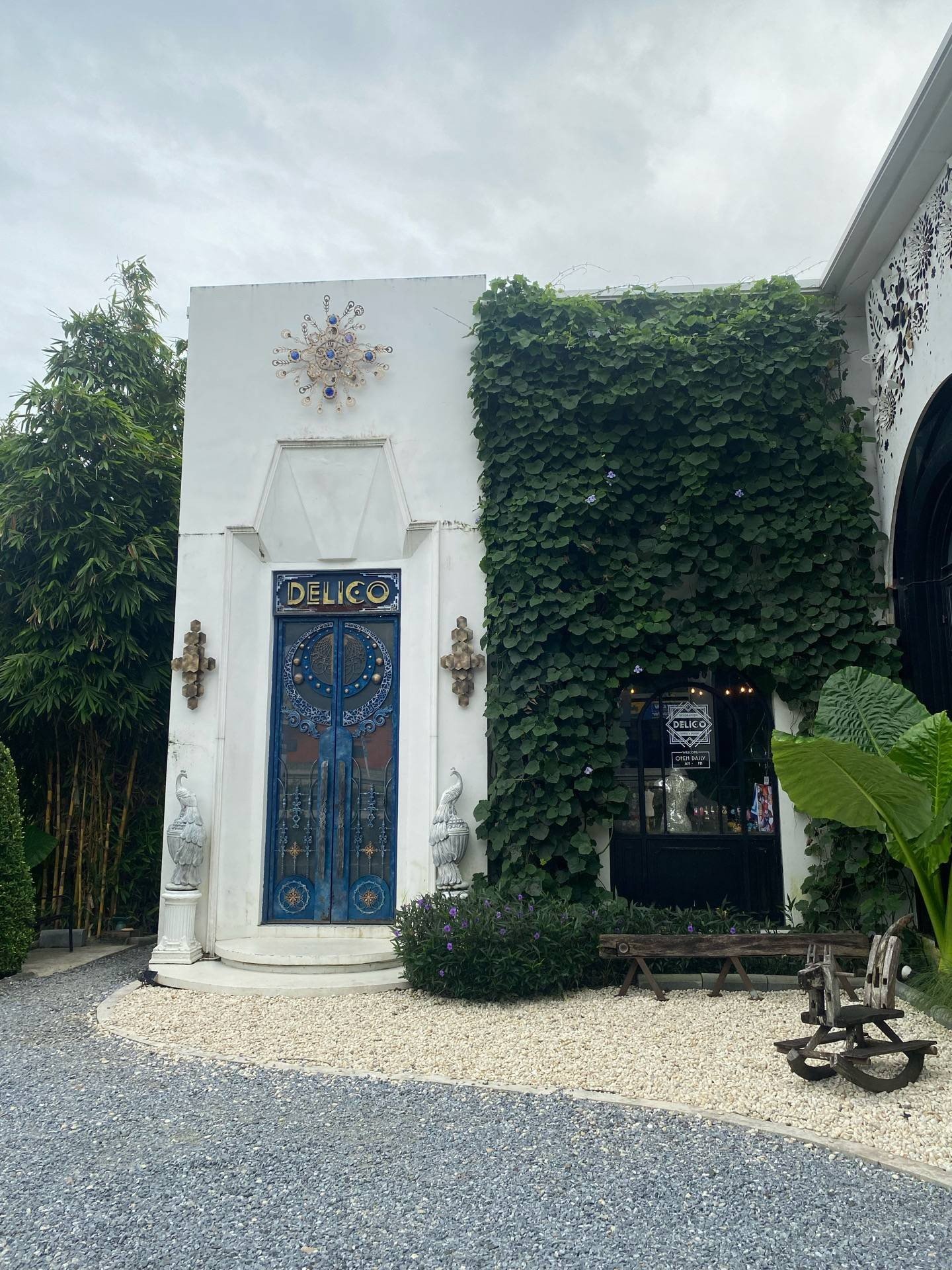 รูป Delico Decoration Coffee & Dessert Phuket