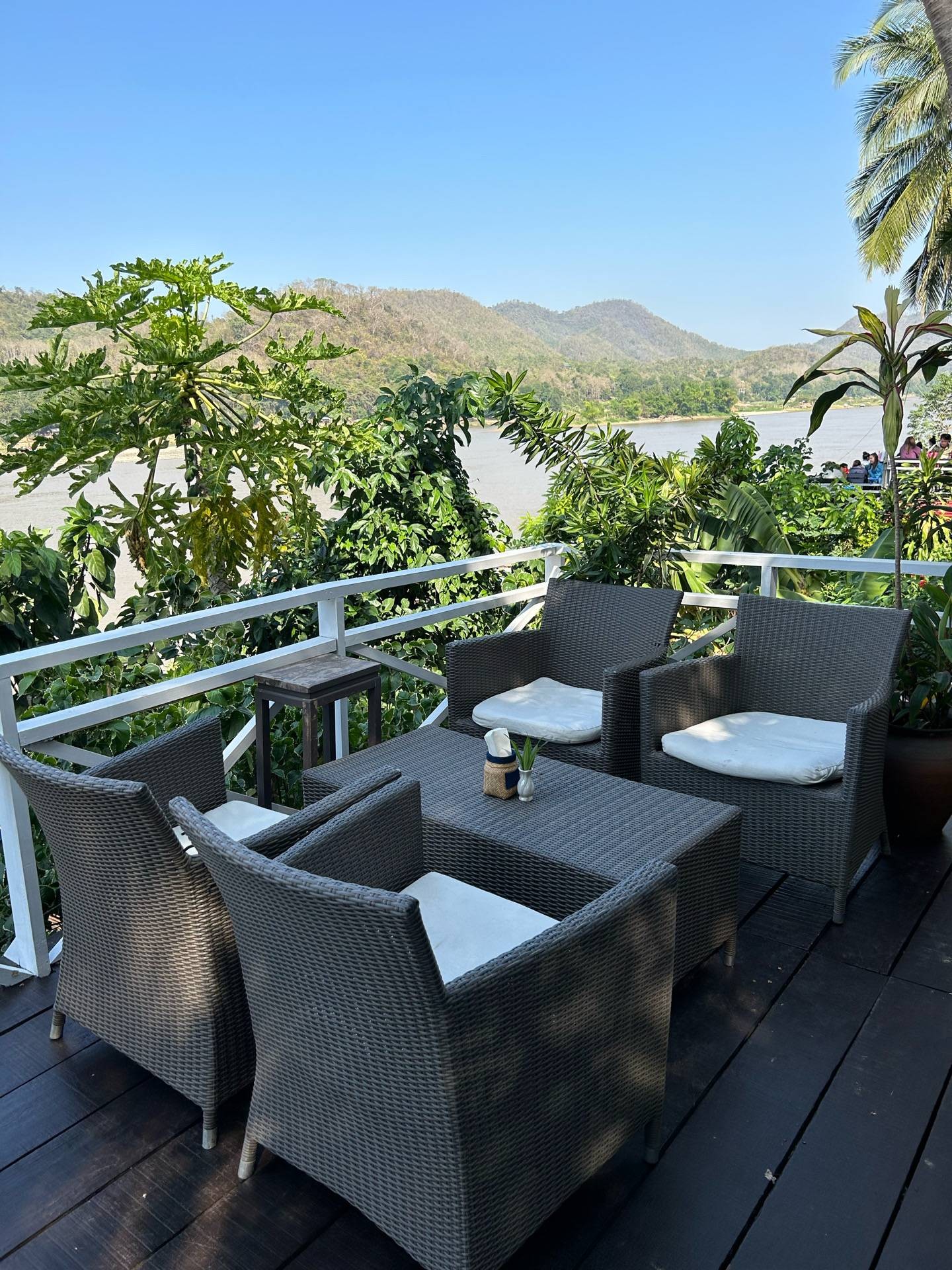 รีวิว The Belle Rive Restaurant Luang Prabang - ร้านบรรยากาศดี ราคาน่ารัก