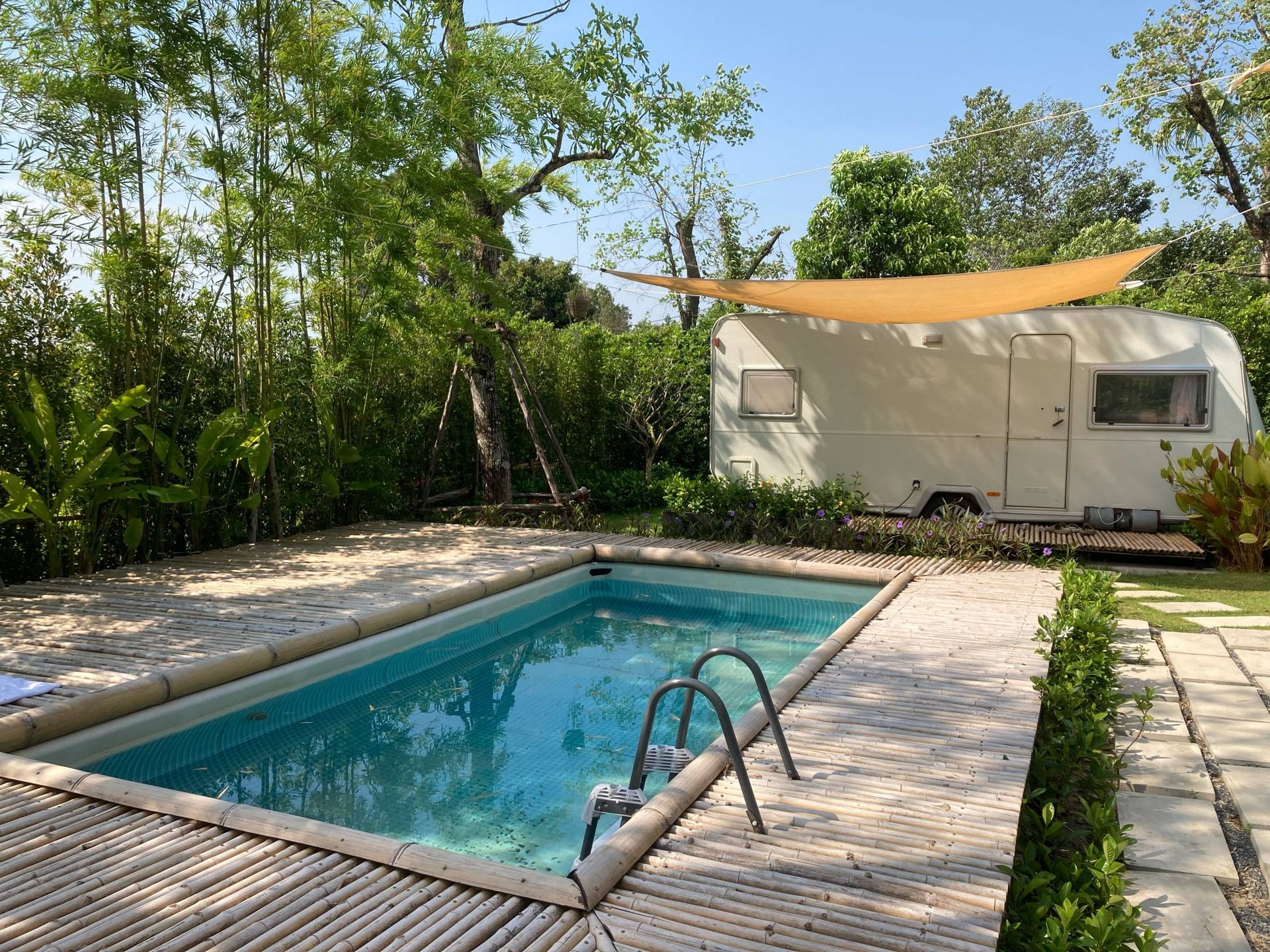 รูป Esc base camp เขาใหญ่ ปราจีนบุรี