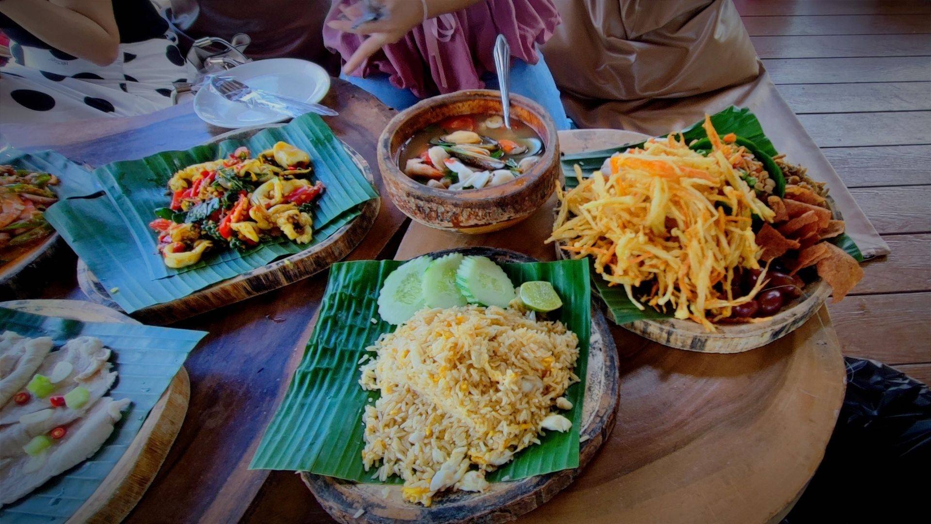 รูป Bubble in the forest cafe