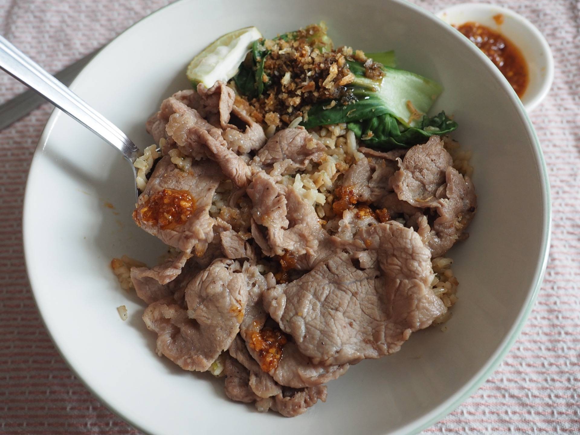 รีวิว 26Braised Beef Yih Sahp Luhk เอ็มสเฟียร์ - ข้าวอบเนื้อ นี่ก็ฟิน ...