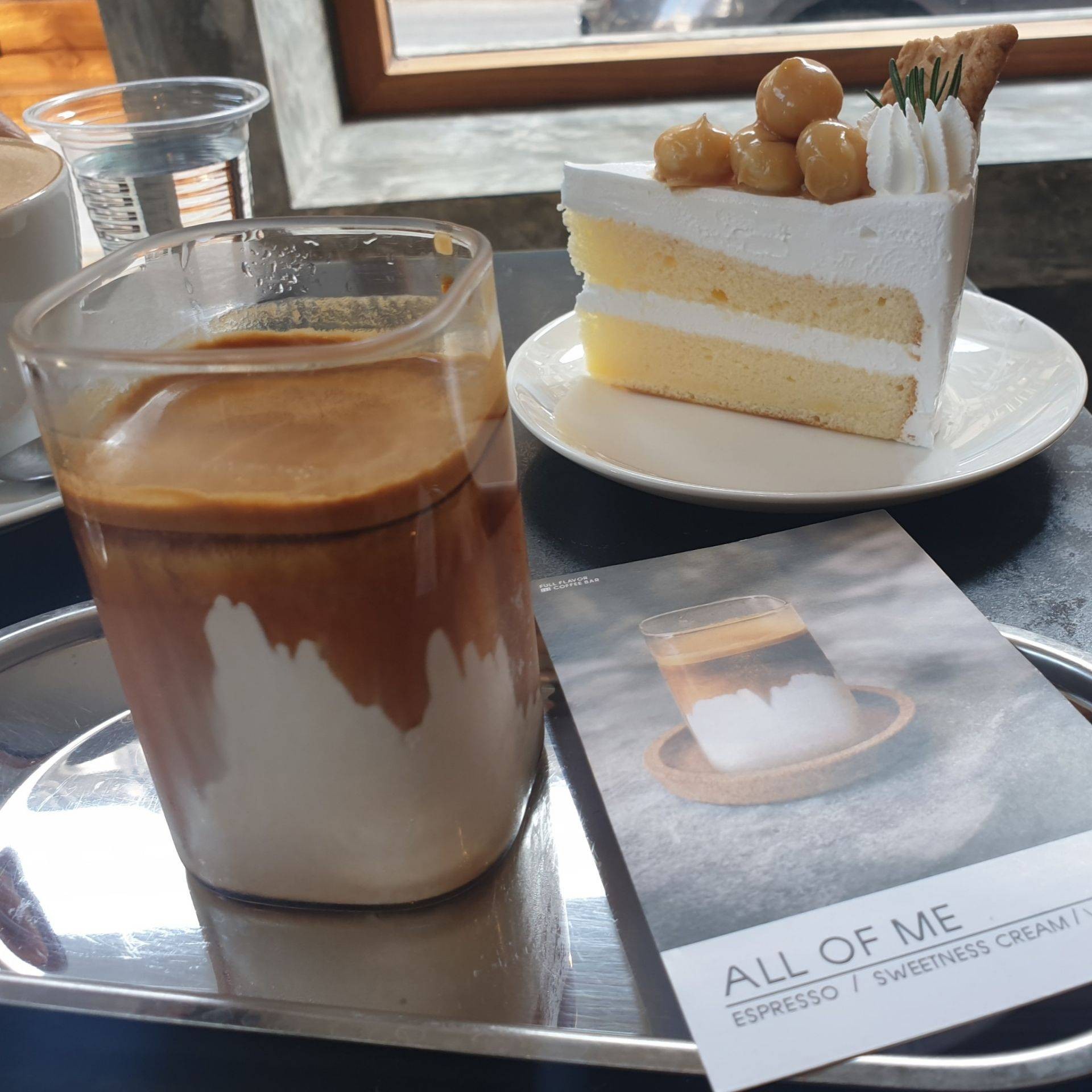 รีวิว Full Flavor coffee bar - กาแฟหลากหลาย พร้อมเค้กให้เลือกเยอะ