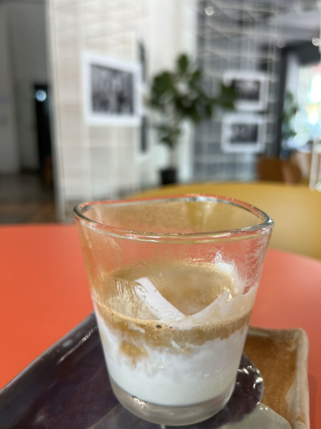 รูป Kaja Gallery Cafe Cacha bed hotel