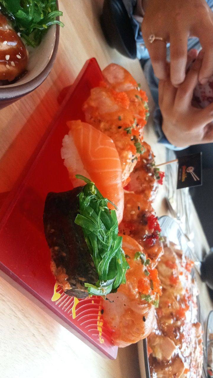 ซูชิแชมป์เปี้ยน (Sushi Champion) สาขามอ. - สั่งอาหารเดลิเวอรี | Wongnai ...