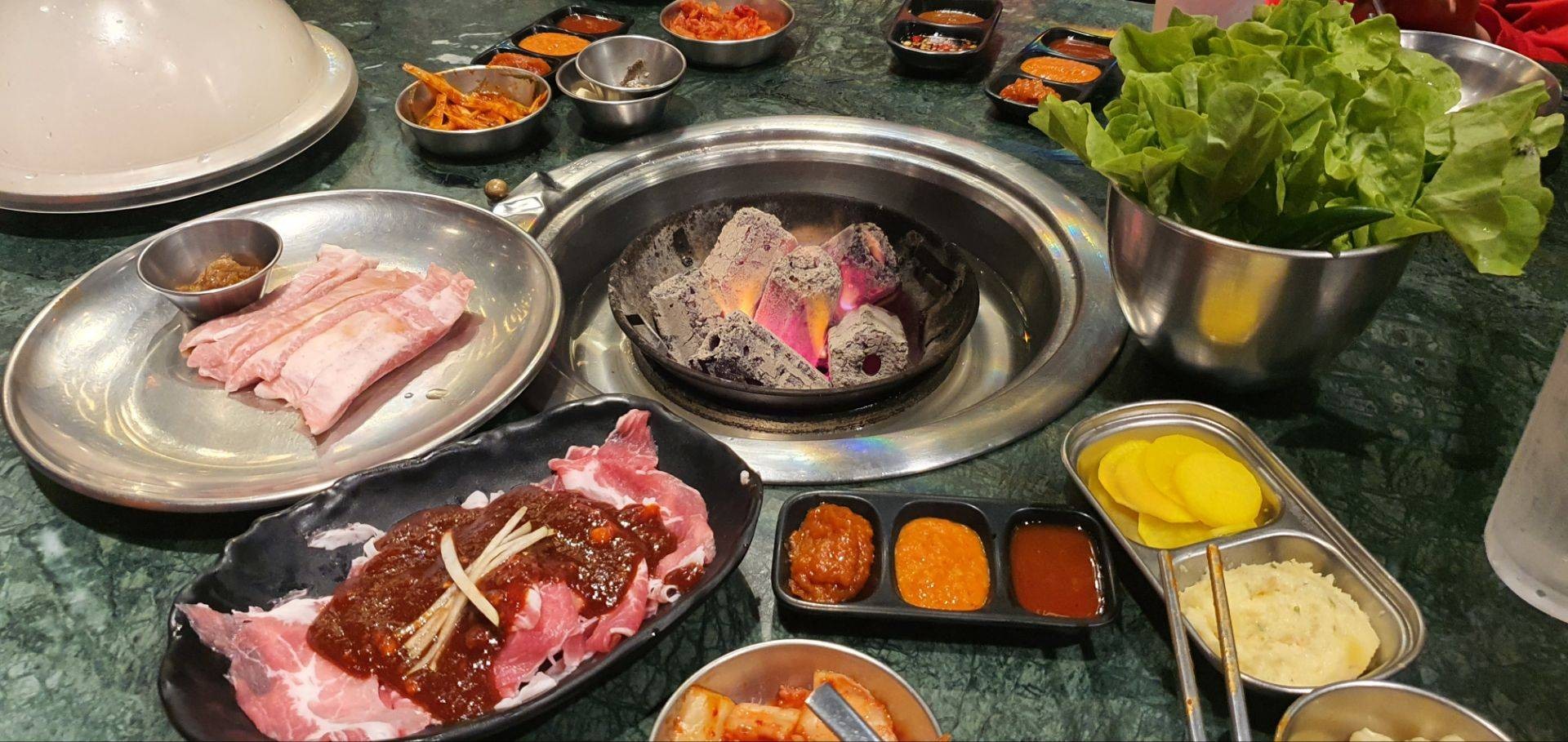 รูป Nice Two Meat U ไอคอนสยาม