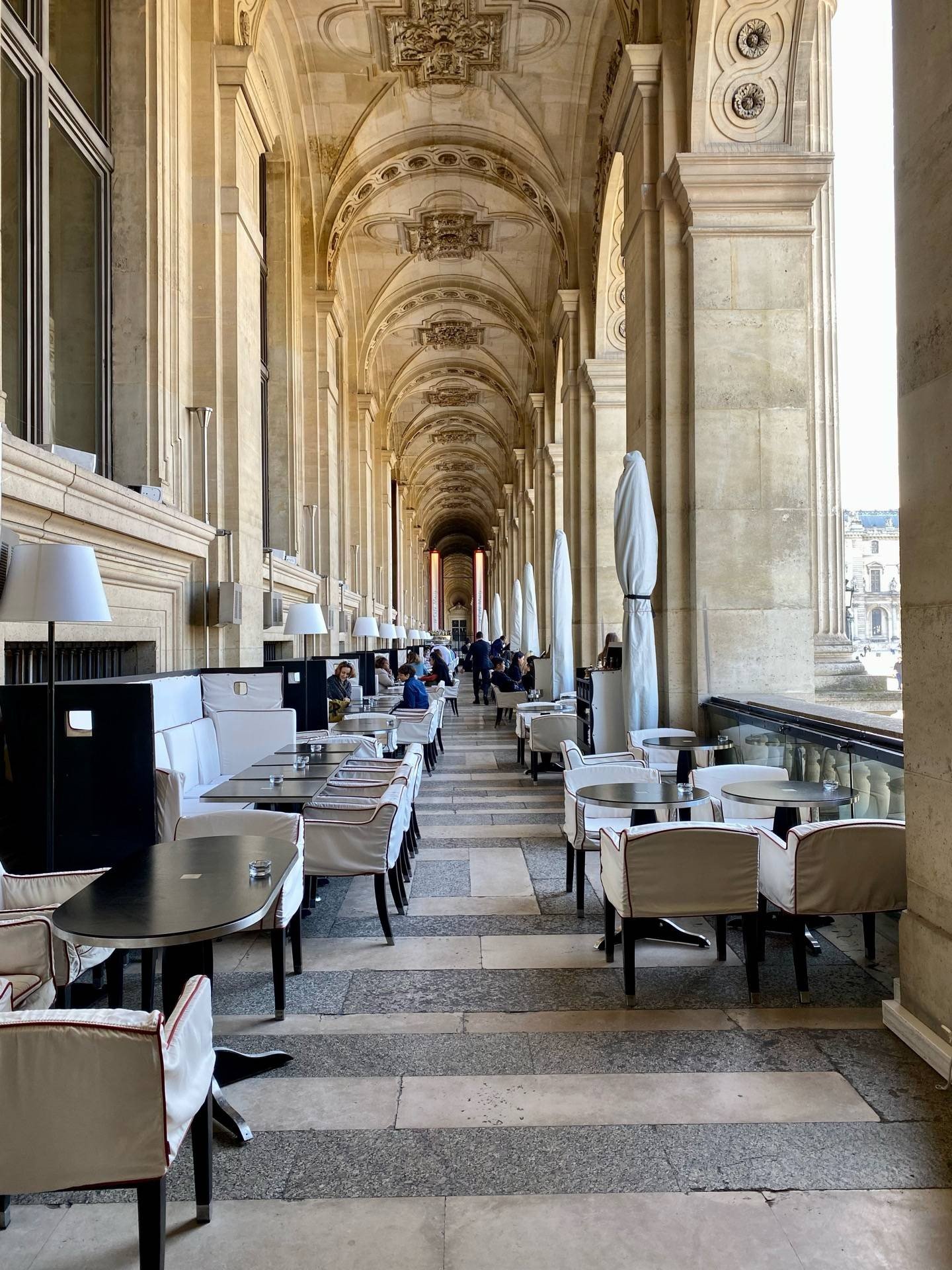 รูป Le Café Marly