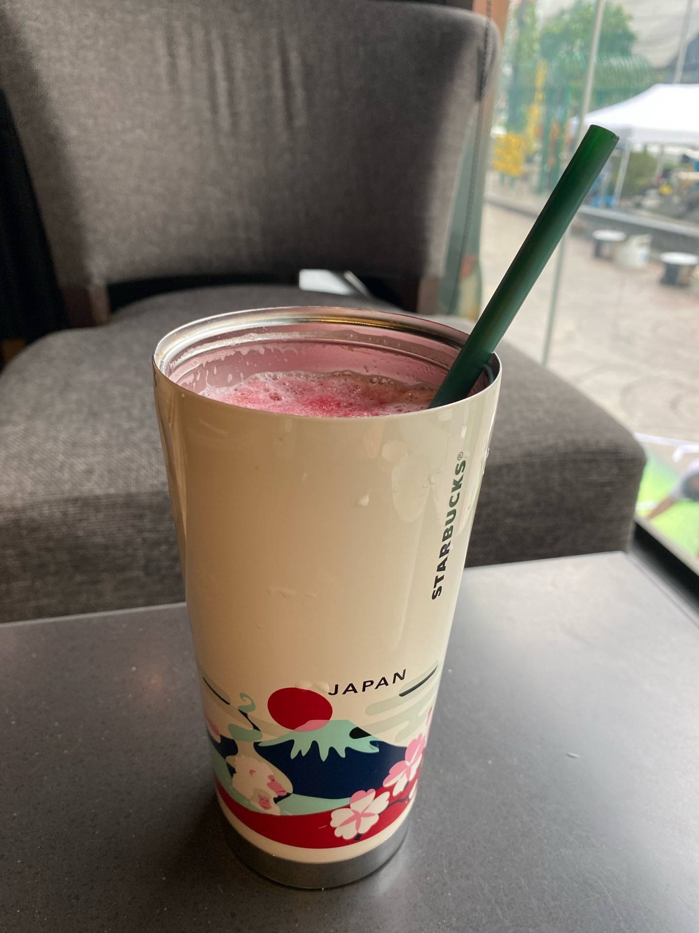 รีวิว Starbucks ฟอร์จูนทาวน์ - ร้านที่นั่งเยอะ คุยงานสบายๆ