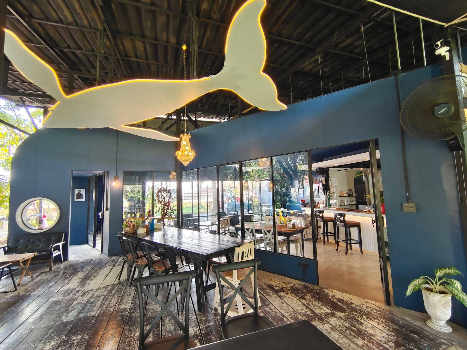 รีวิว MOBY DICK cafe'&bar - คาเฟ่ธีมนิทาน ปลาวาฬโมบี้ดิค ก๋วยเตี๋ยว ...