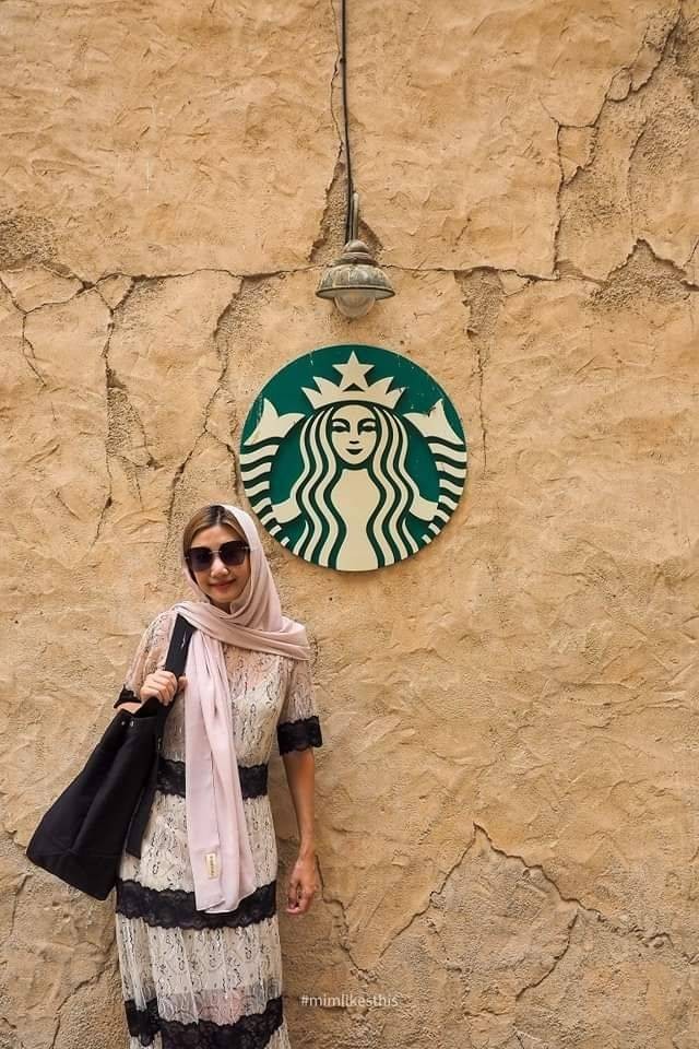 รีวิว Starbucks Al seef - วิวดีมาก พนักงานน่ารัก