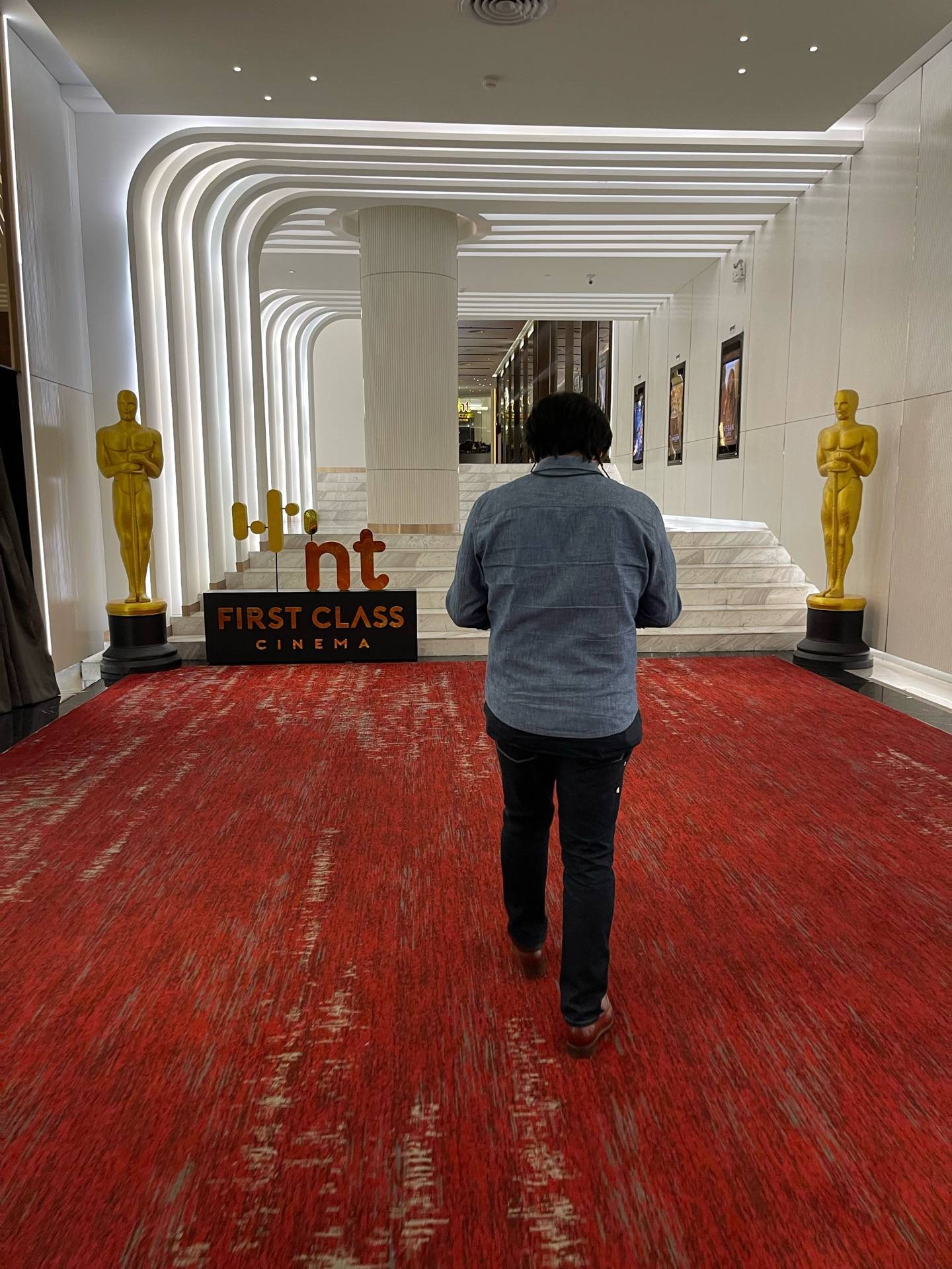 รูป First Class SF World Cinema centralwOrld