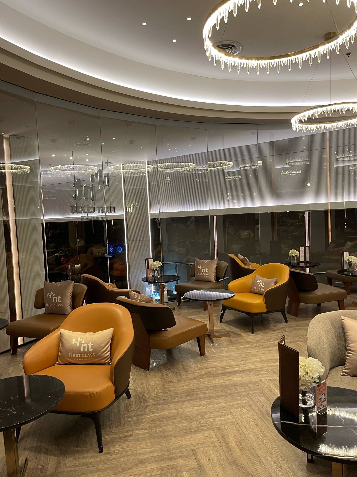 รูป First Class SF World Cinema centralwOrld