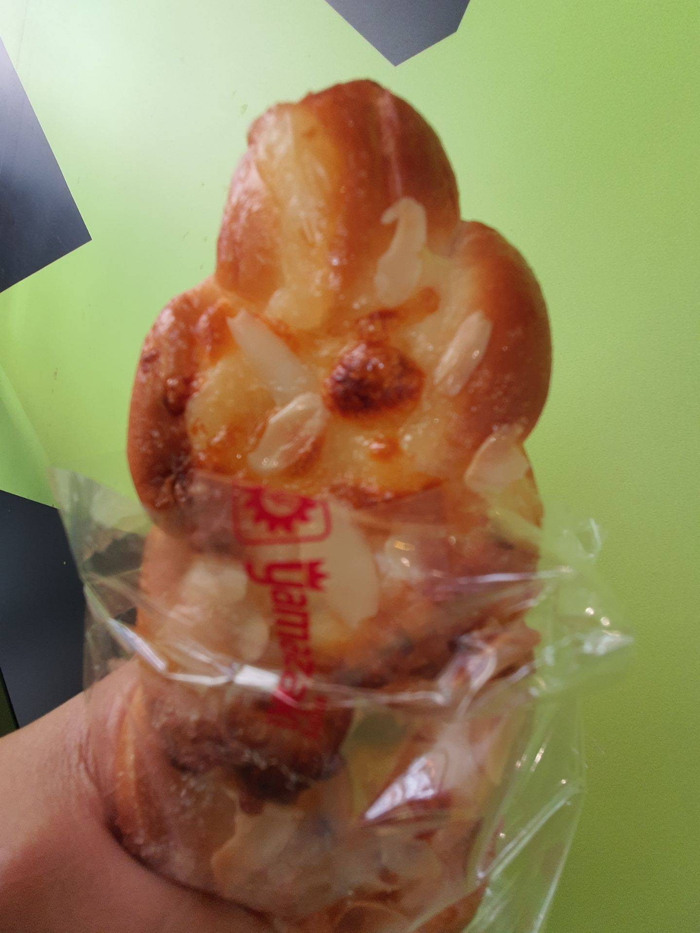 รูป ร้านยามาซากิเอ็กซ์เพรส สาขาบีทีเอสศาลาแดง (Yamazaki Express BTS ...