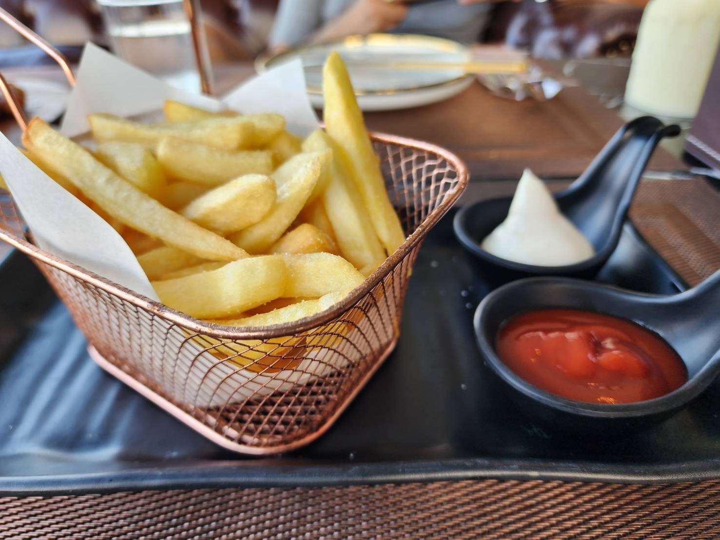 ร้าน Dwine Bar & Bistro | รีวิวร้านอาหาร