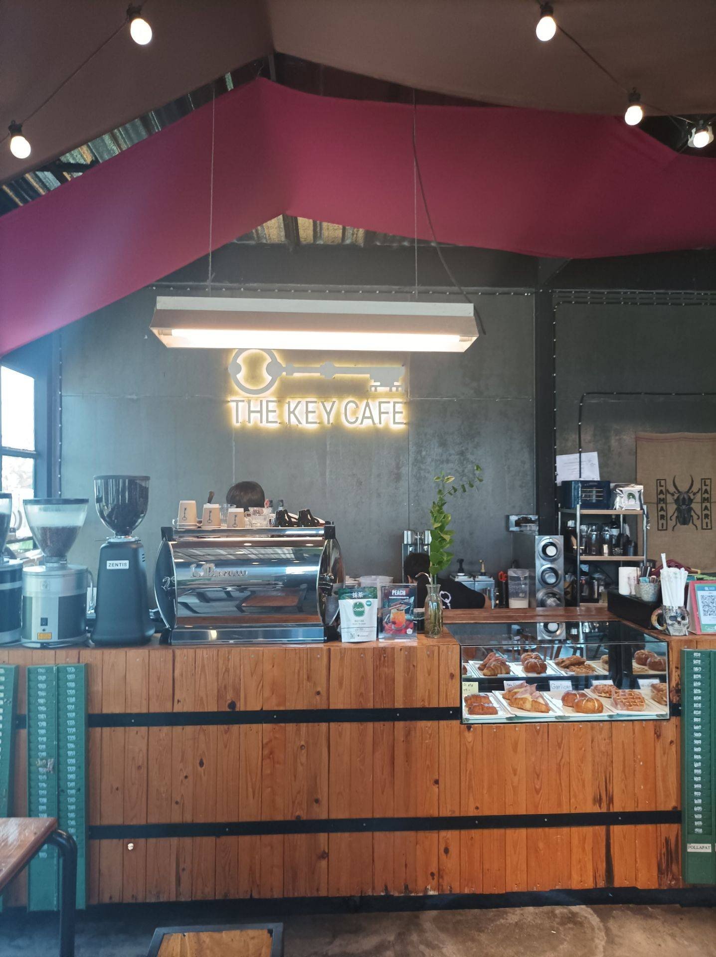 รูป THE KEY CAFE AND BISTRO