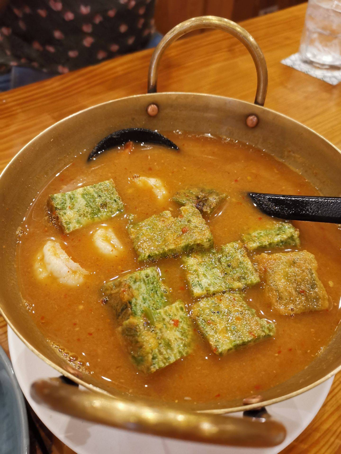 แกงส้มชะอมกุ้ง ร้าน บ้านหญิง Silom Complex ชั้น2