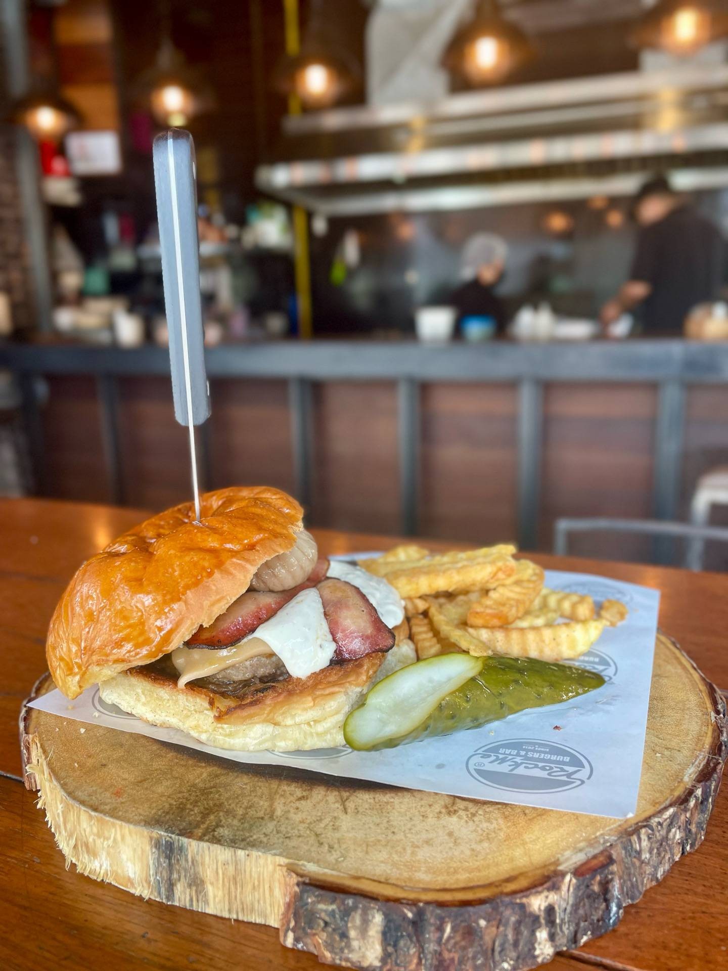 รีวิว Rock Me Burger & Bar นิมมานเหมินท์ - เบอร์เกอร์ รสชาติอร่อย ย่าน ...