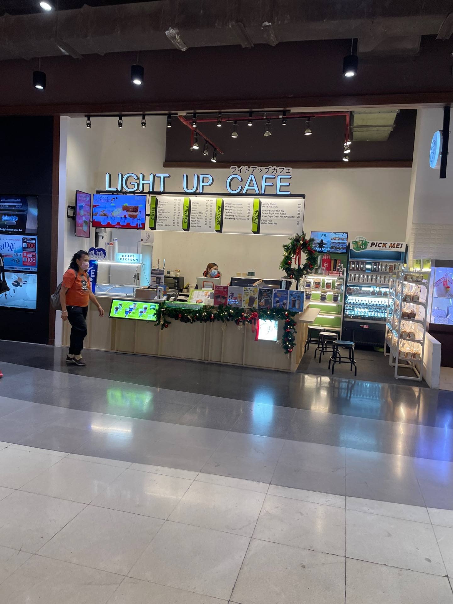 ร้าน Light up cafe (ไลท์ อัพ คาเฟ่) เซ็นทรัลเฟสติวัล เชียงใหม่ | รีวิวร้านอาหาร