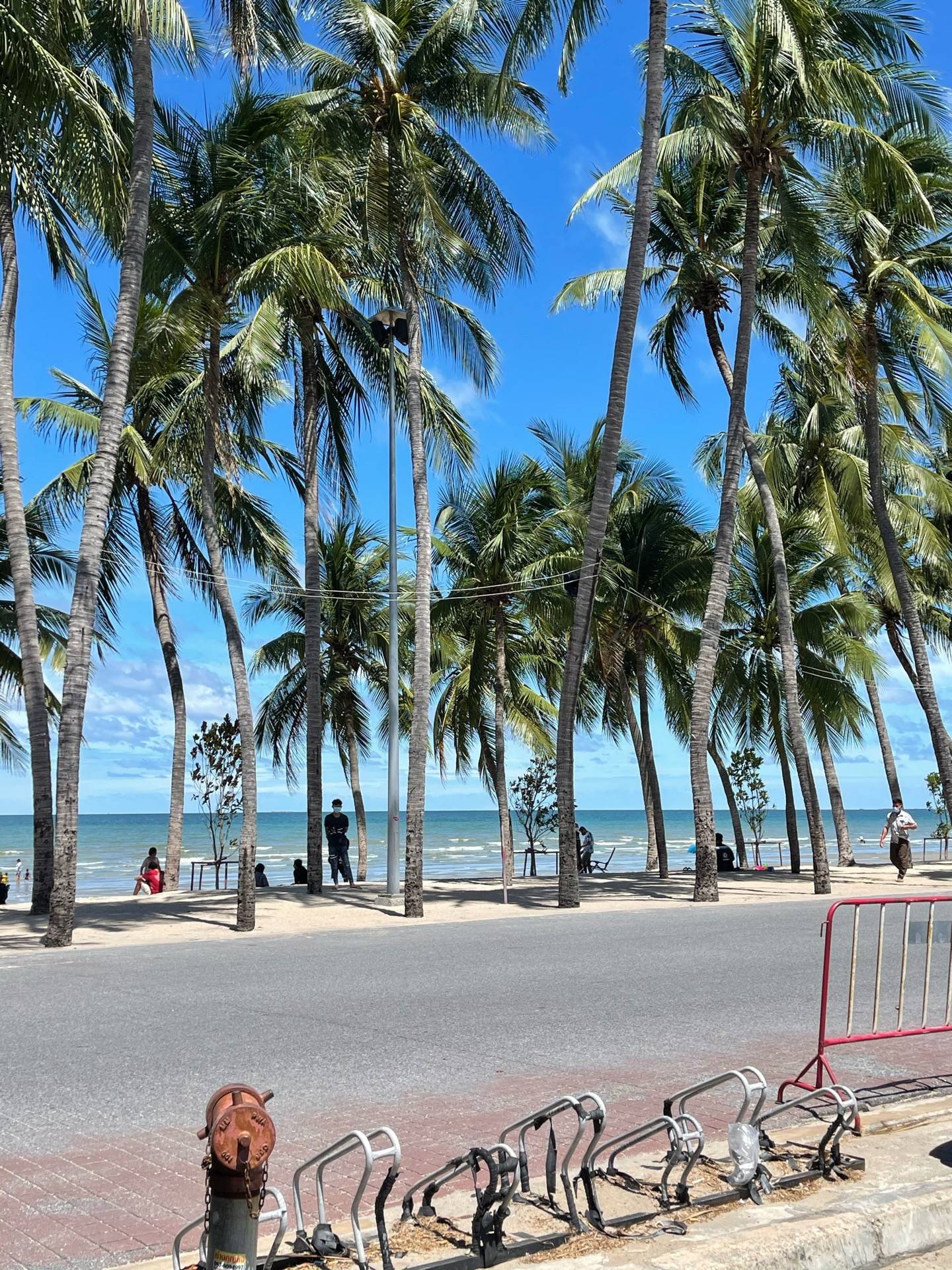 รีวิว Click Cafe' - บรรยากาศดี กาแฟ ขนมอร่อย