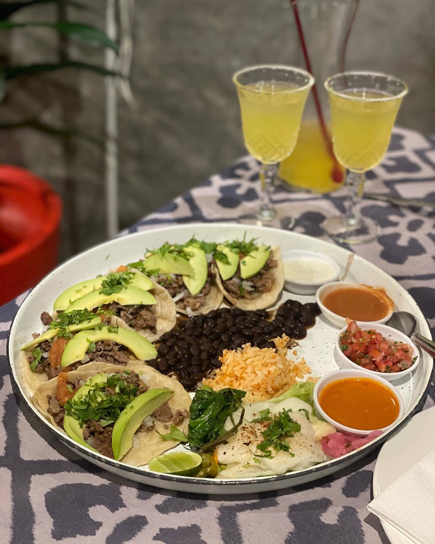 รีวิว The Salsa Kitchen รวมโชค - Mexican Food ยืน 1
