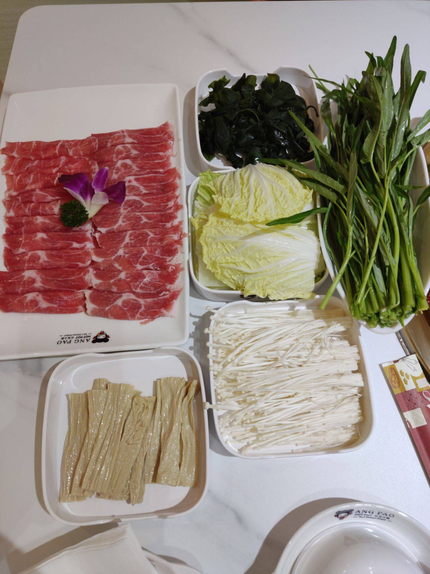 รูป Ang Pao Hot Pot