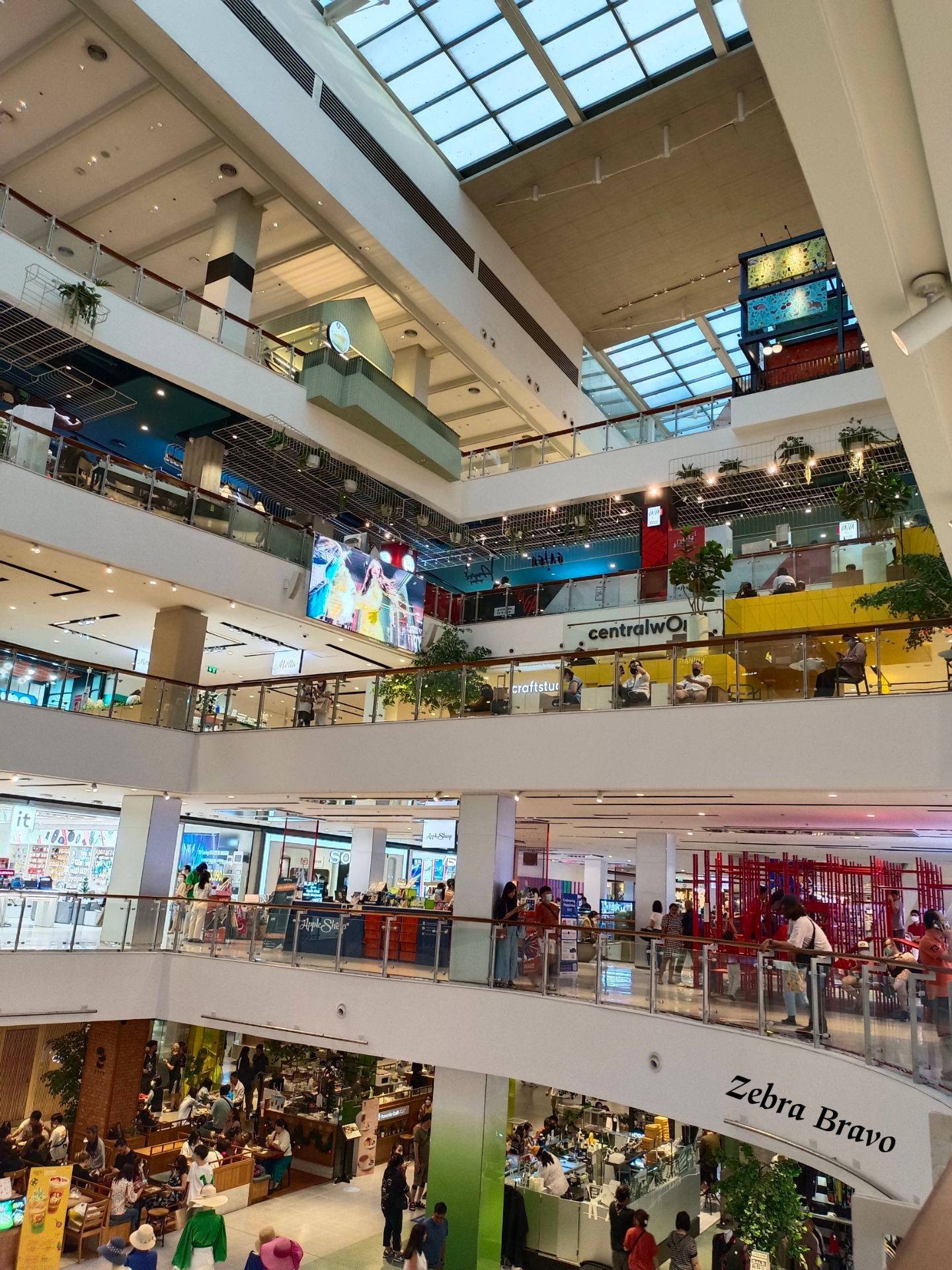 รีวิว centralwOrld - ครบครัน เดินทั้งวันก็ยังไหว - Wongnai