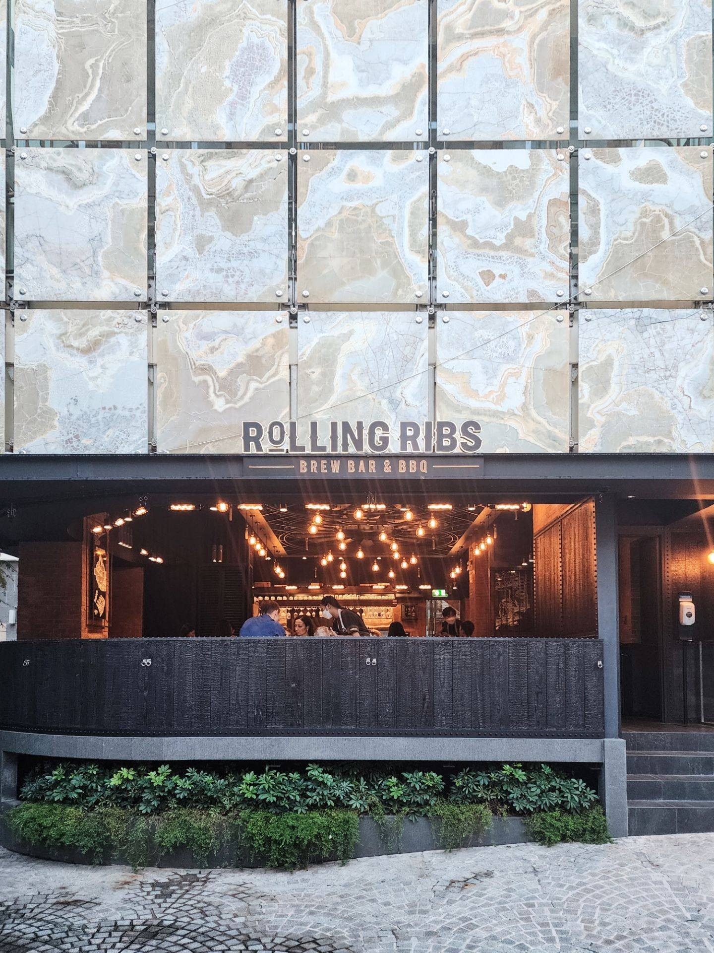 รีวิว Rolling Ribs Brew Bar & BBQ สี่พระยา - ร้าน Ribs เปิดใหม่ใน ...