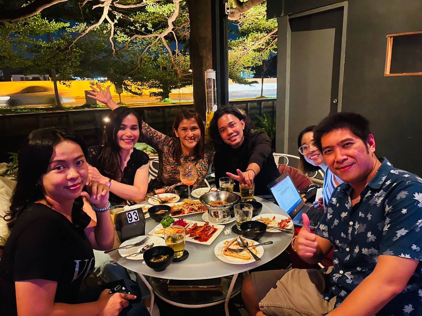 รูป Bee Groove