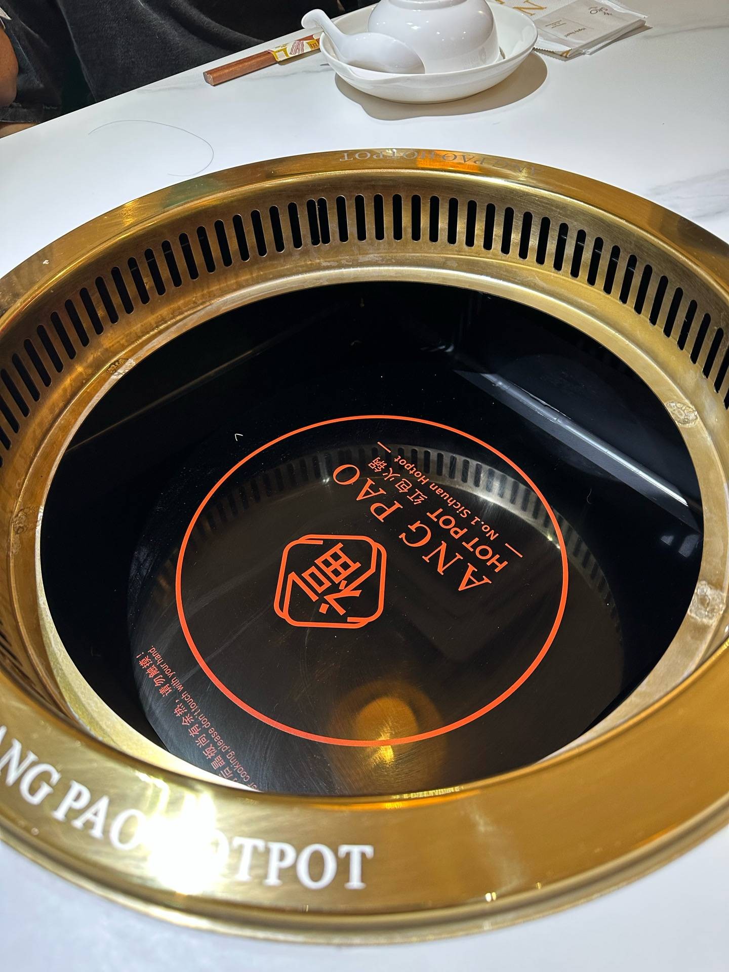 รีวิว Ang Pao Hot Pot - หม้อไฟจีน รสชาติยังไม่โดน