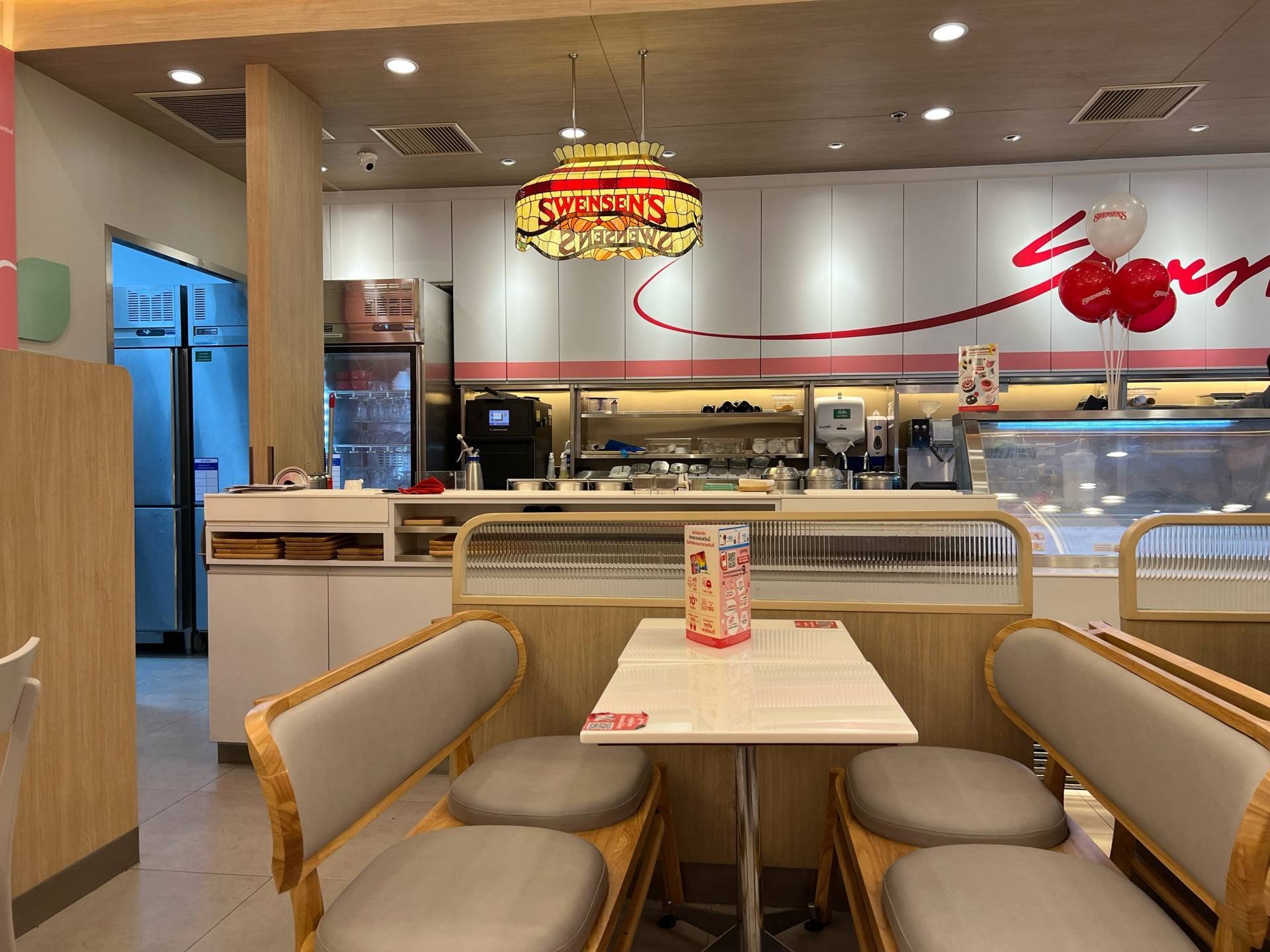 รีวิว Swensen’s Icon Siam - บริการไม่ประทับใจ