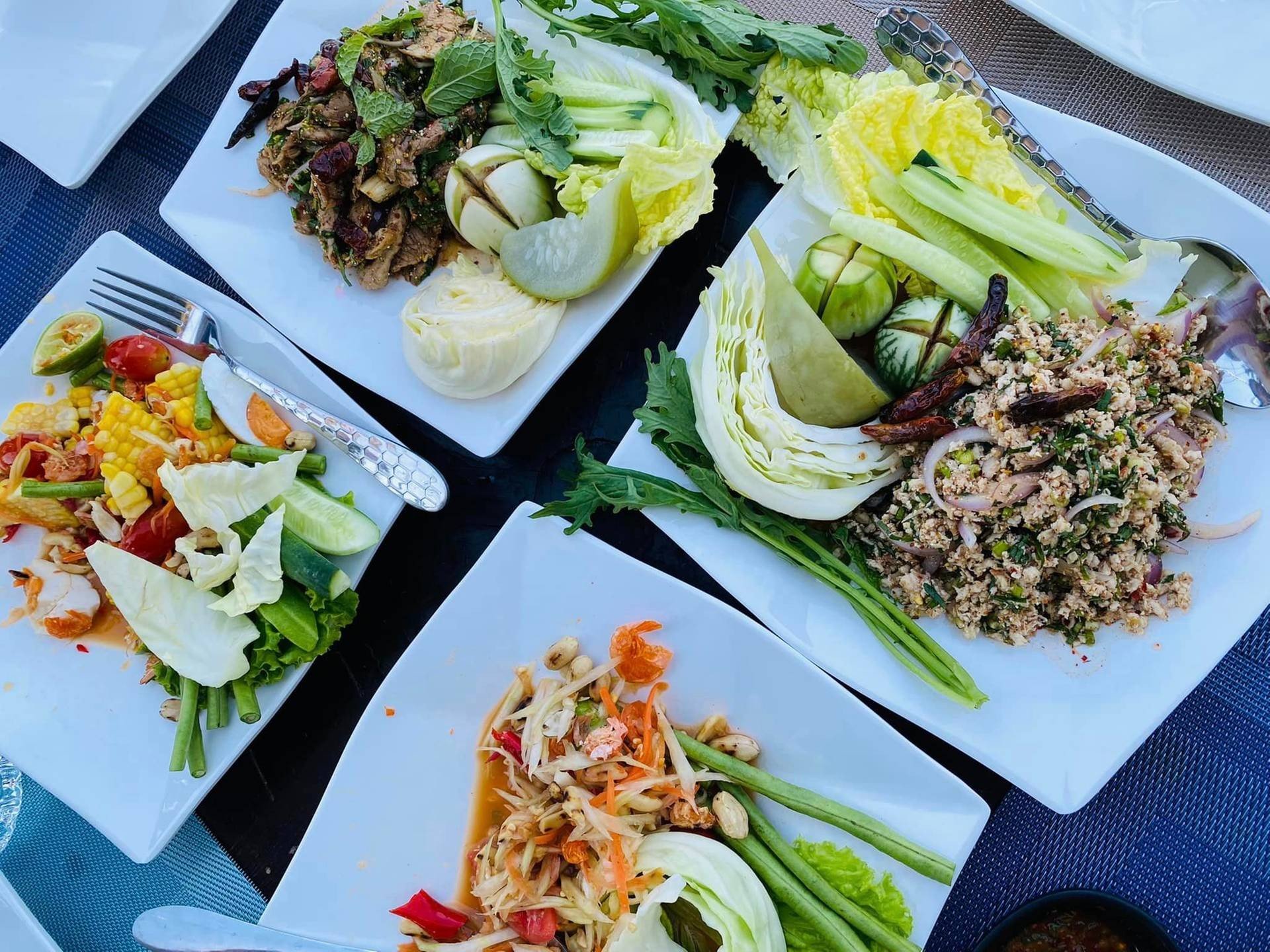 ร้าน Happy Hill Restaurant นาจอมเทียน | รีวิวร้านอาหาร