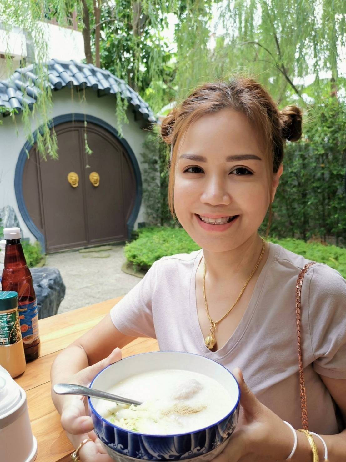 รูป โจ๊กจักรพรรดิ เมืองทองธานี