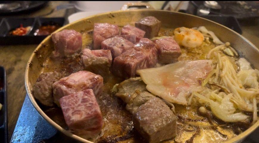 รีวิว วัวเจริญ - สุดยอดกะเพราเนื้อ (Wua Charoen) สาขา เลียบทางด่วนรามอินทรา เซ็นทรัลอีสวิว ...