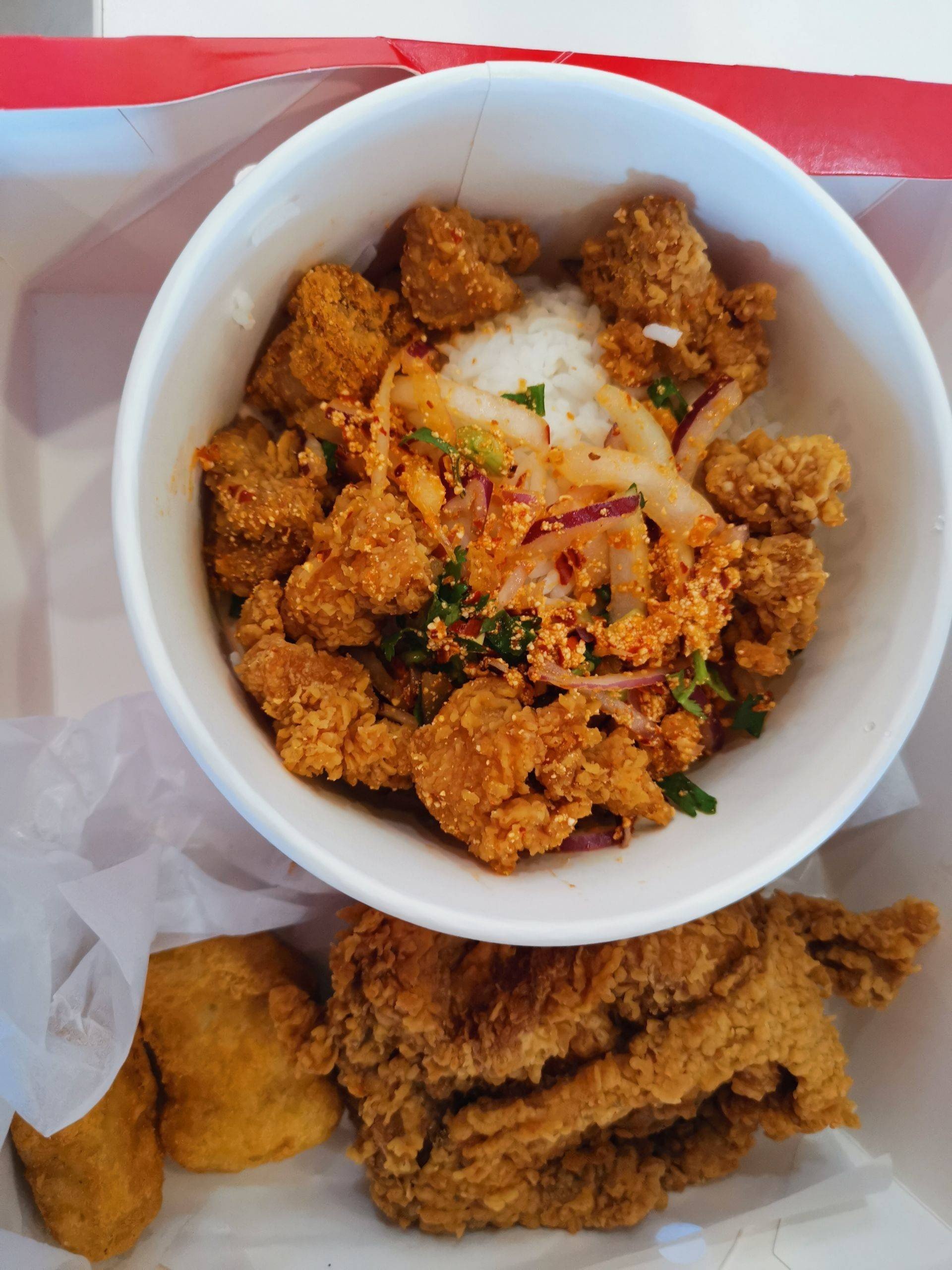 รีวิว KFC โรบินสันศรีสมาน - คิดอะไรไม่ออกก็กิน KFC - Wongnai