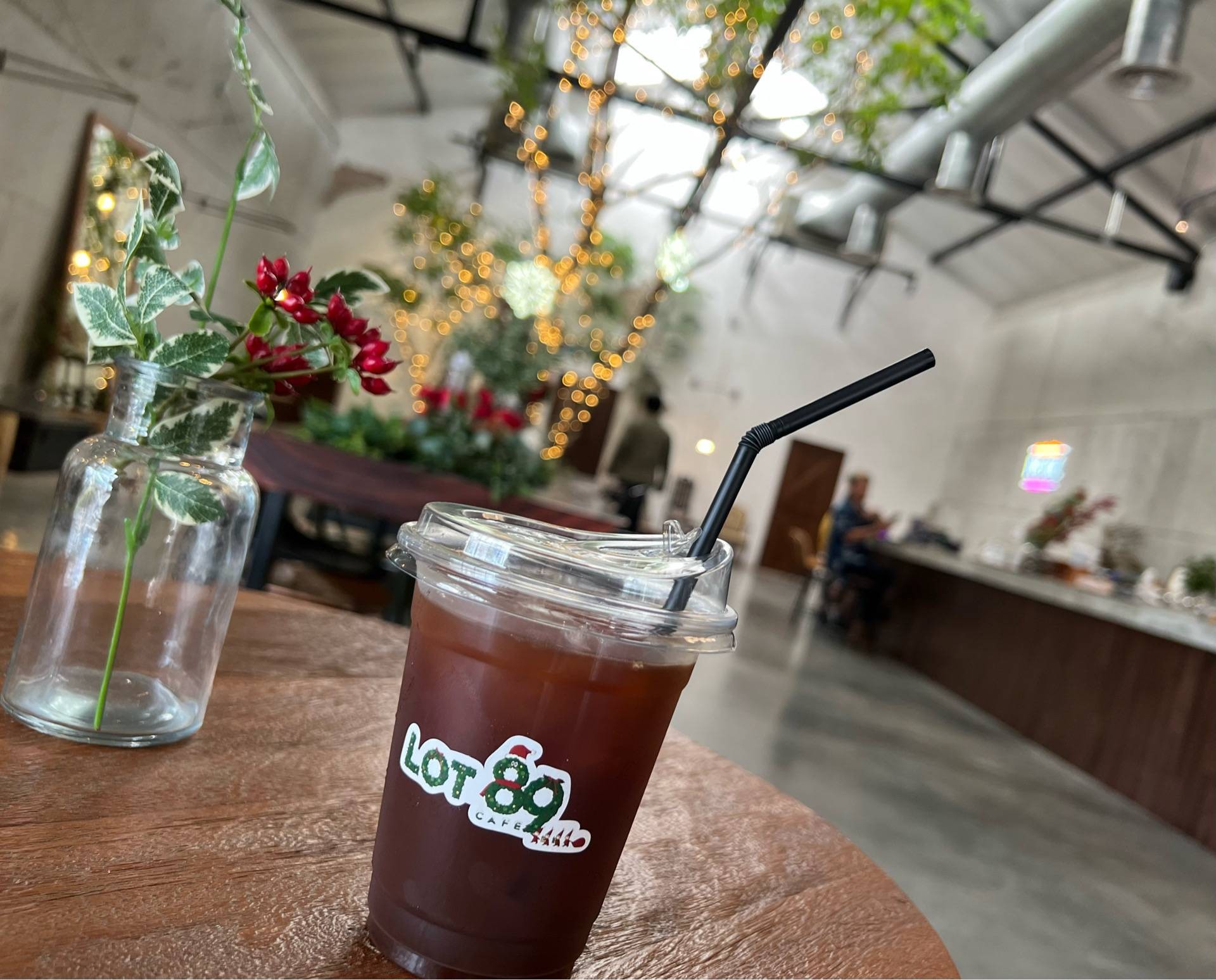 รีวิว LOT89 Cafe - คาเฟ่ น่านั่ง แนวๆ