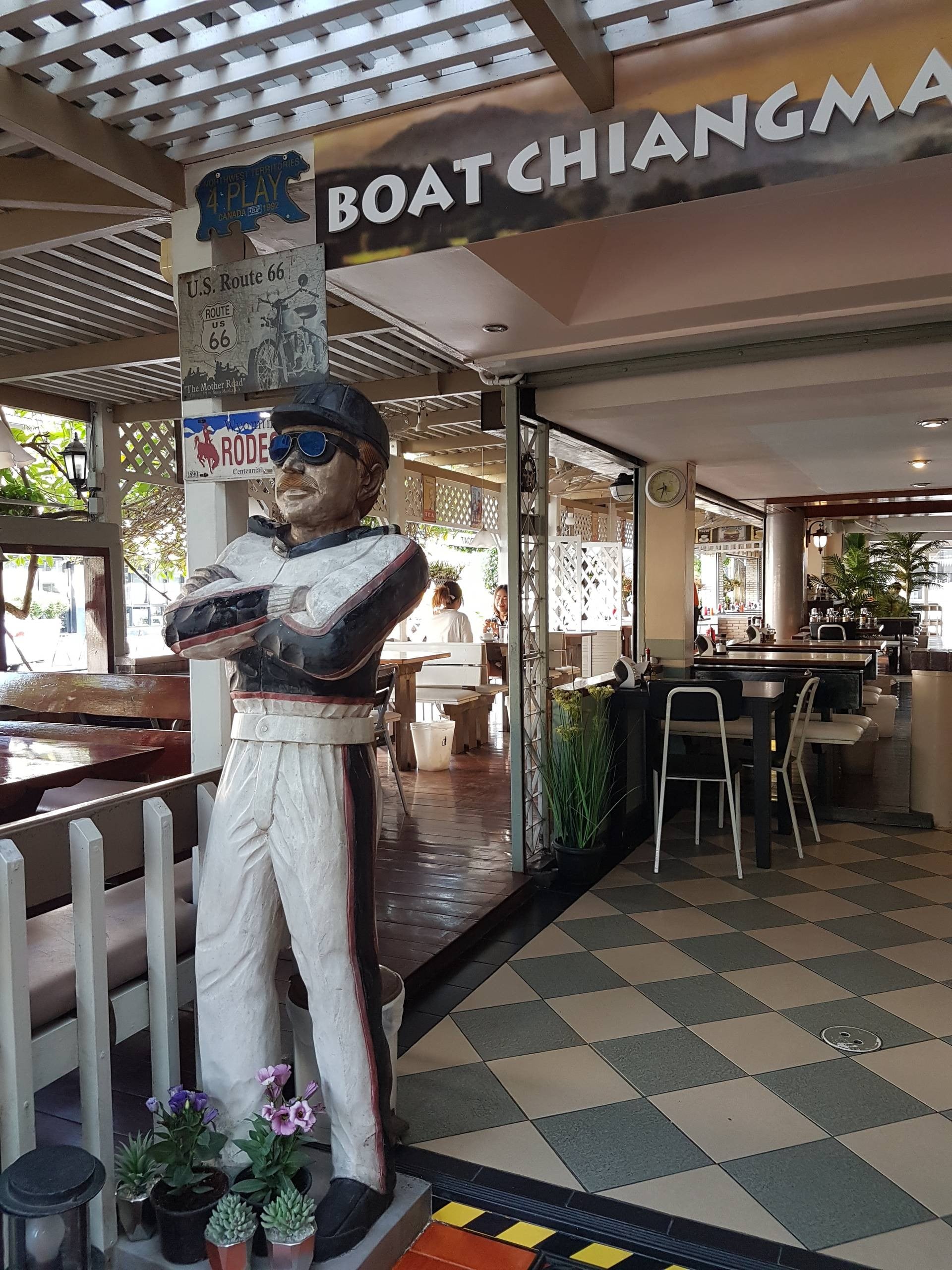 รีวิว Boat Bakery เชียงใหม่ - เด็กมช.ไม่มีใครไม่รู้จัก