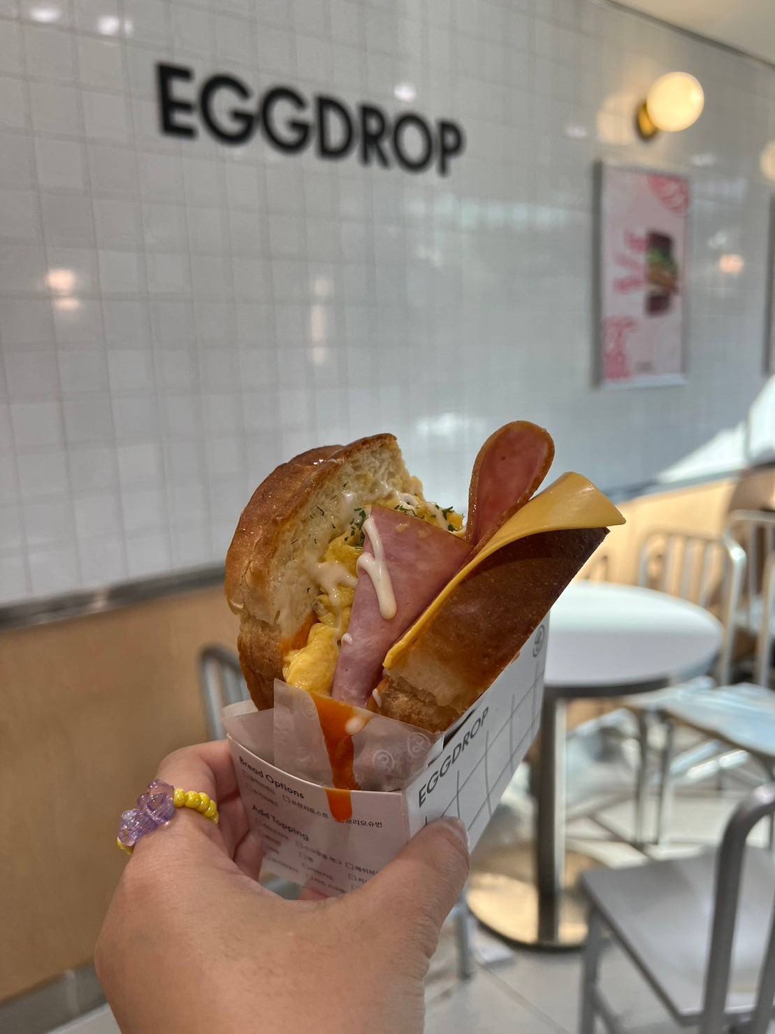 รูป Eggdrop Thailand Flagship Store Centerpoint Siam Square