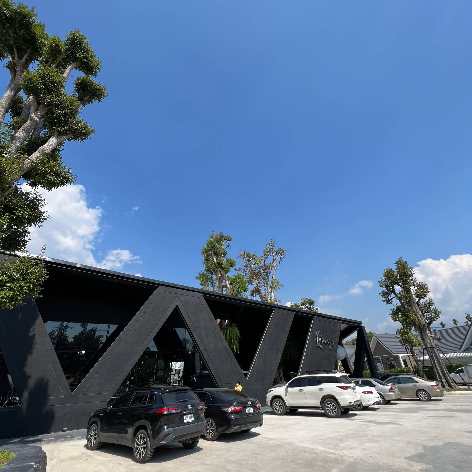 รีวิว Wisp Cafe Rayong - ลาเต้ร้อนอย่างที่ใช่