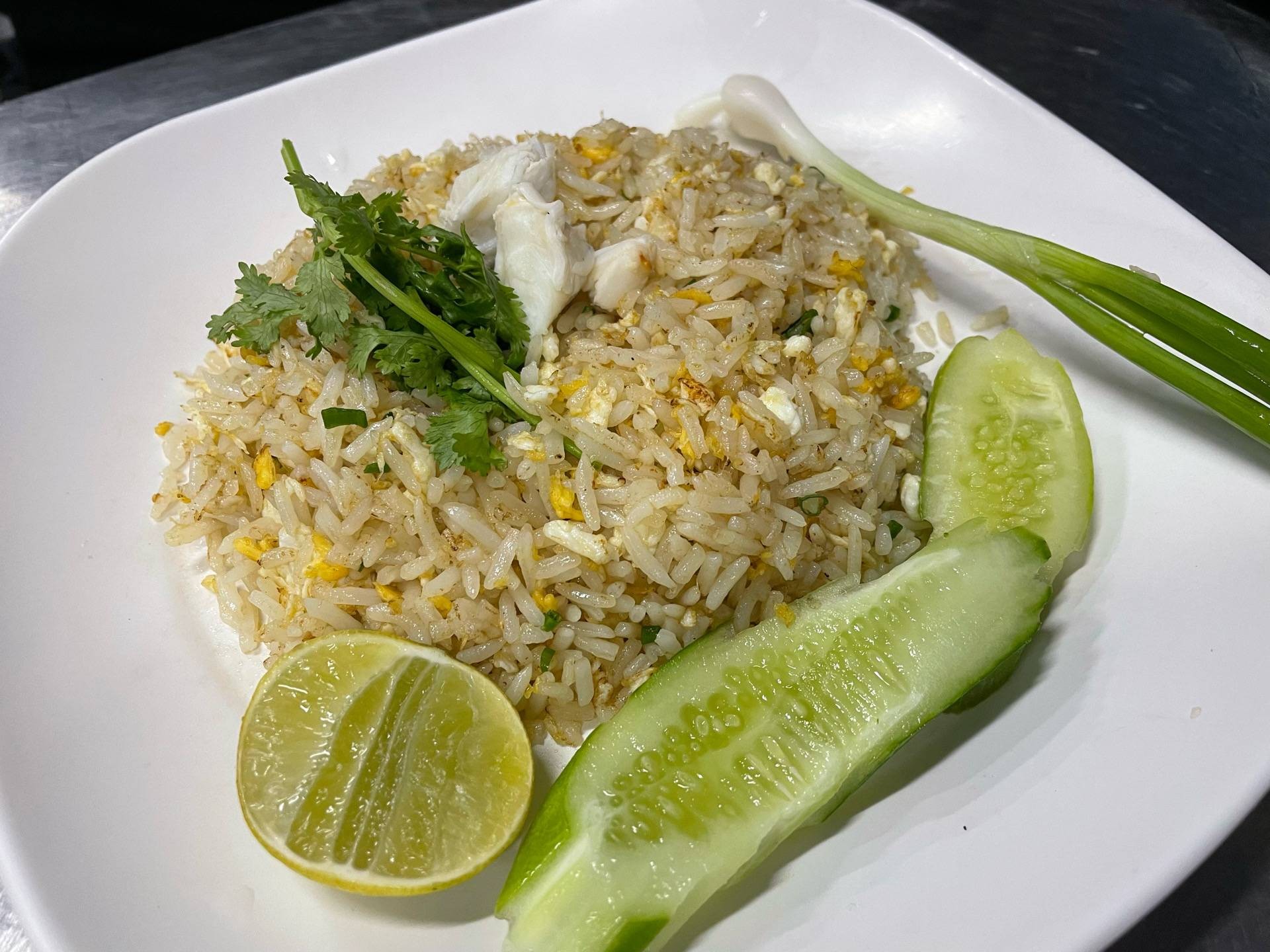 รีวิว ข้าวผัดปูเมืองทอง 1 ต้นตำรับ โดยคุณ พิมพร (The Avenue ...