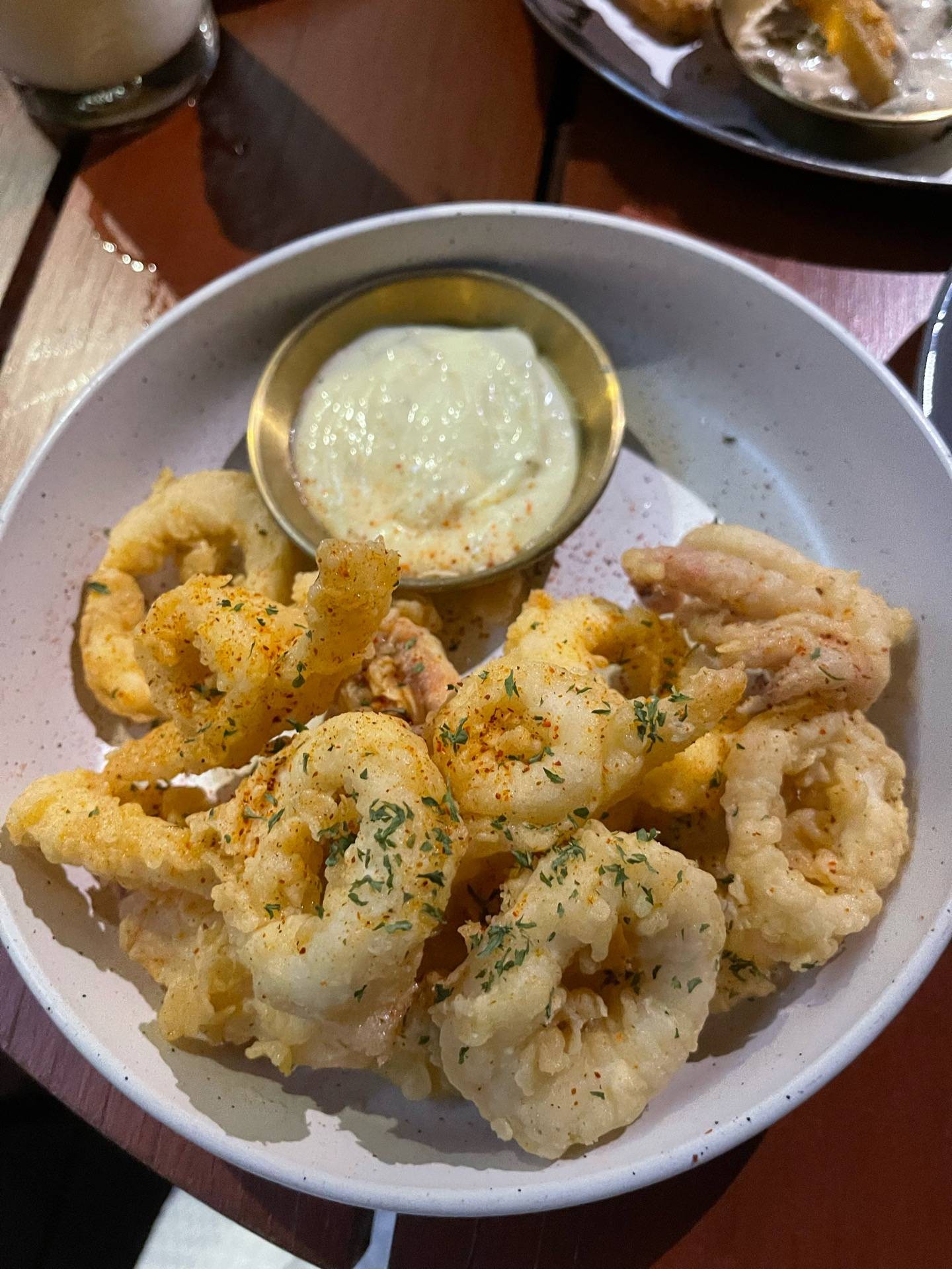 Calamari ร้าน Howler Bar & Grill