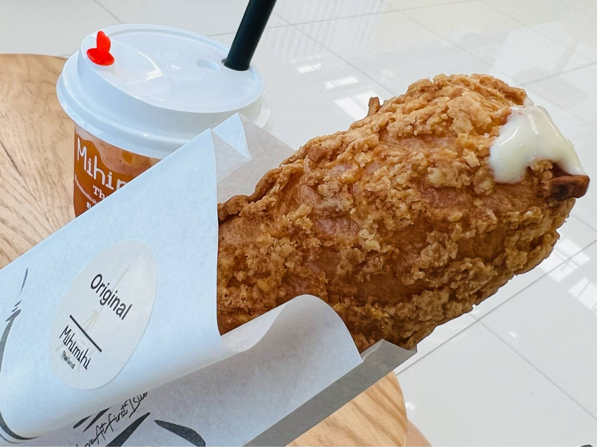 รีวิว Mihimihi โรบินสันฉะเชิงเทรา - ครีมพัฟ สไตล์ฝรั่งเศษ