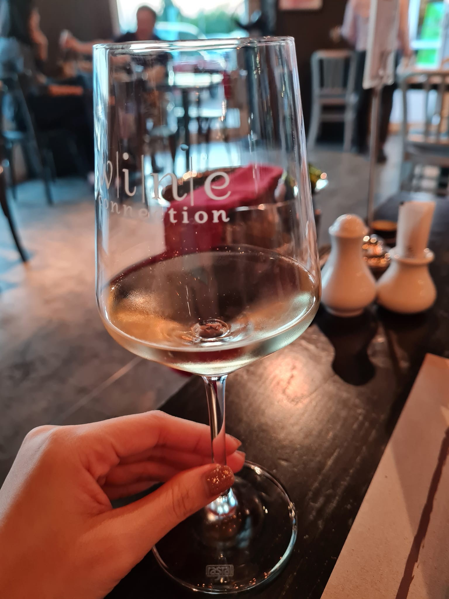 Selections of wine ร้าน Wine Connection The Walk