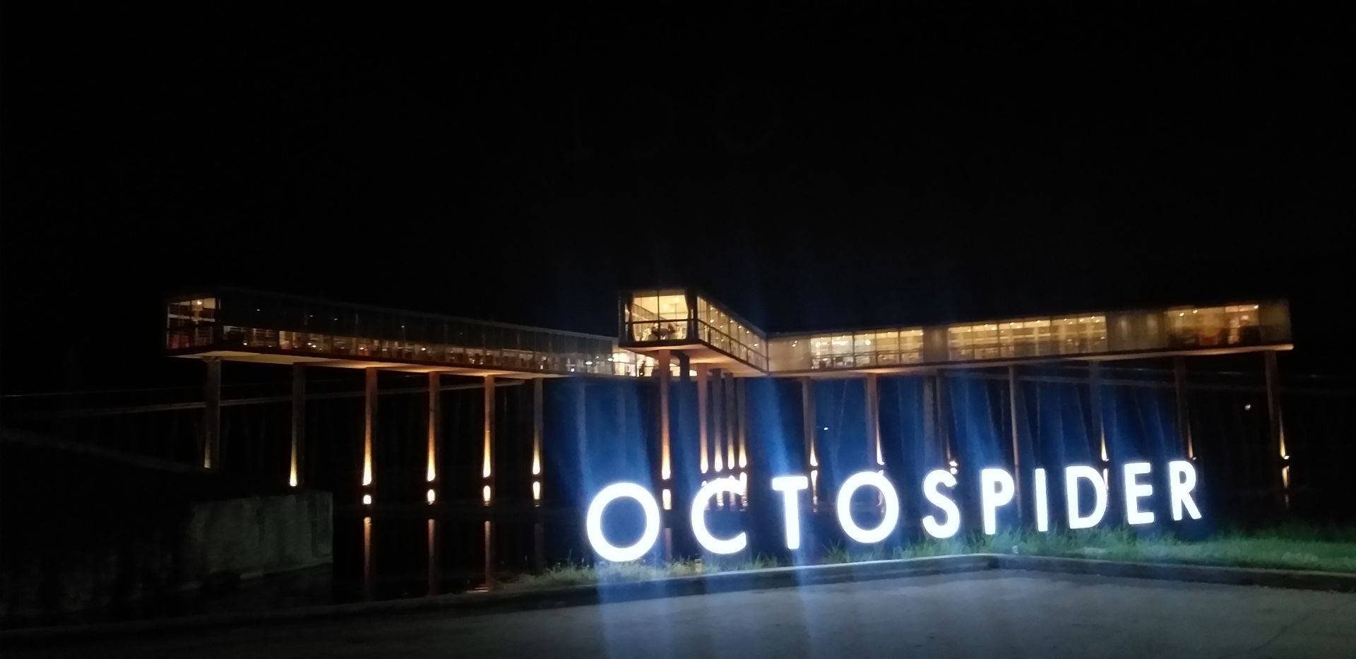 รีวิว Octospider Restaurant - ร้านอาหารของแบรนด์ยี่ห้อดัง pasaya - Wongnai