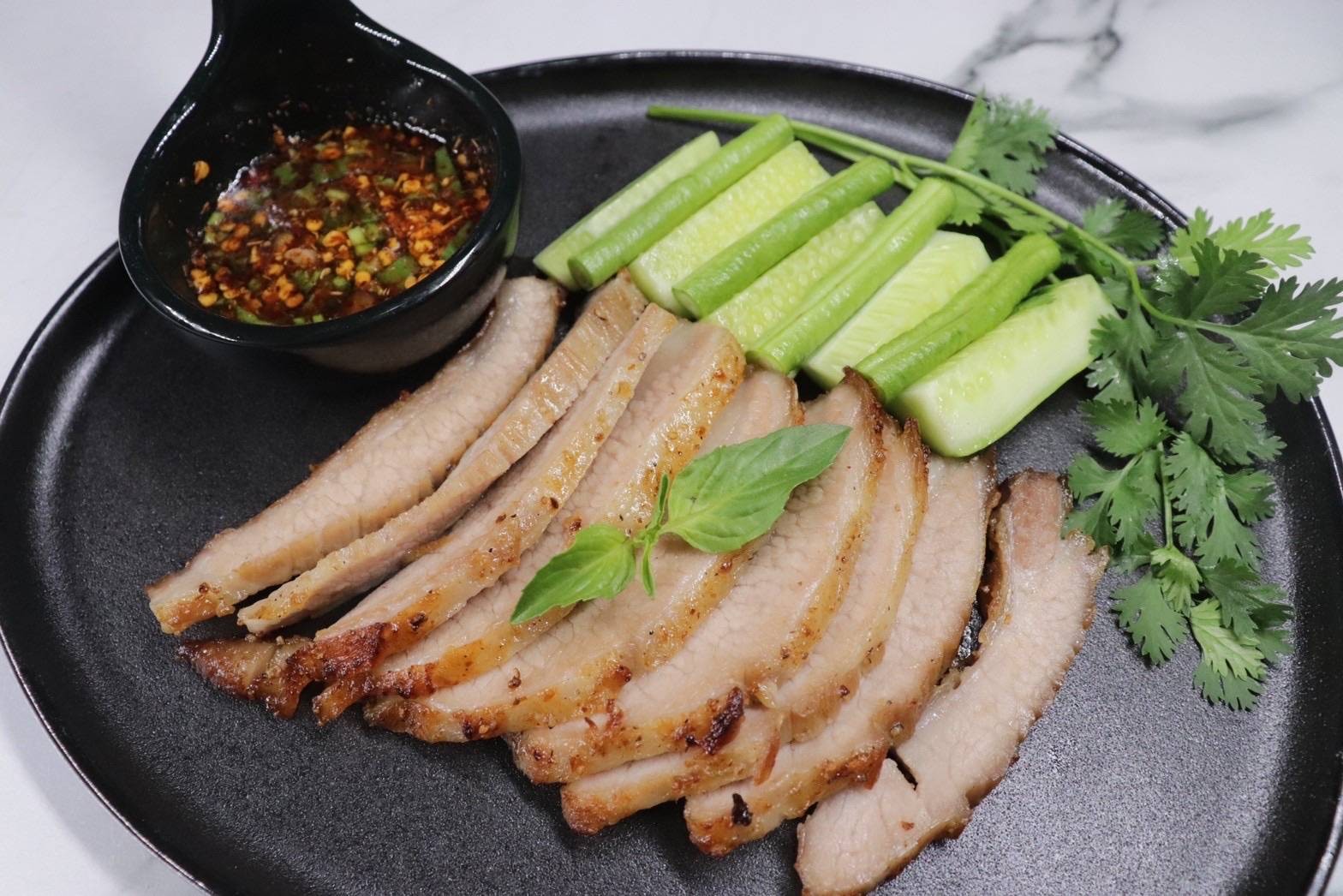 ร้าน ครางหมูย่อ คอหมูย่าง | รีวิวร้านอาหาร