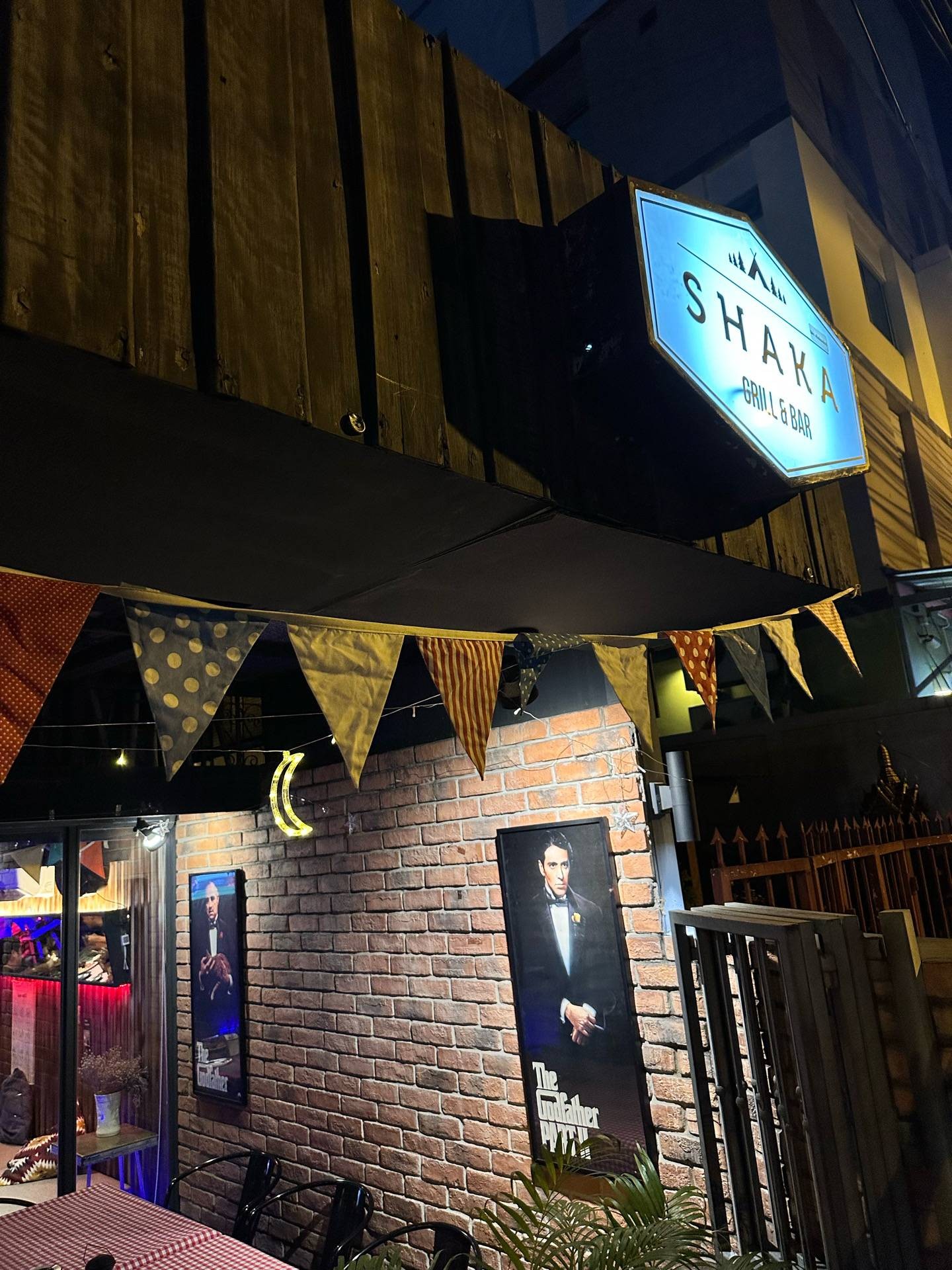 รีวิว Shaka Grill & Bar อารีย์ - Beef Stroganoff อร่อยมาก - Wongnai